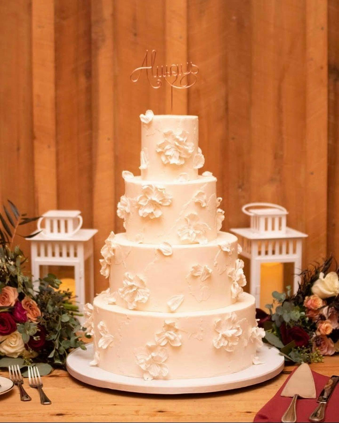 Lovely Cakes | Stratford Bakery & Desserts | PartySlate
