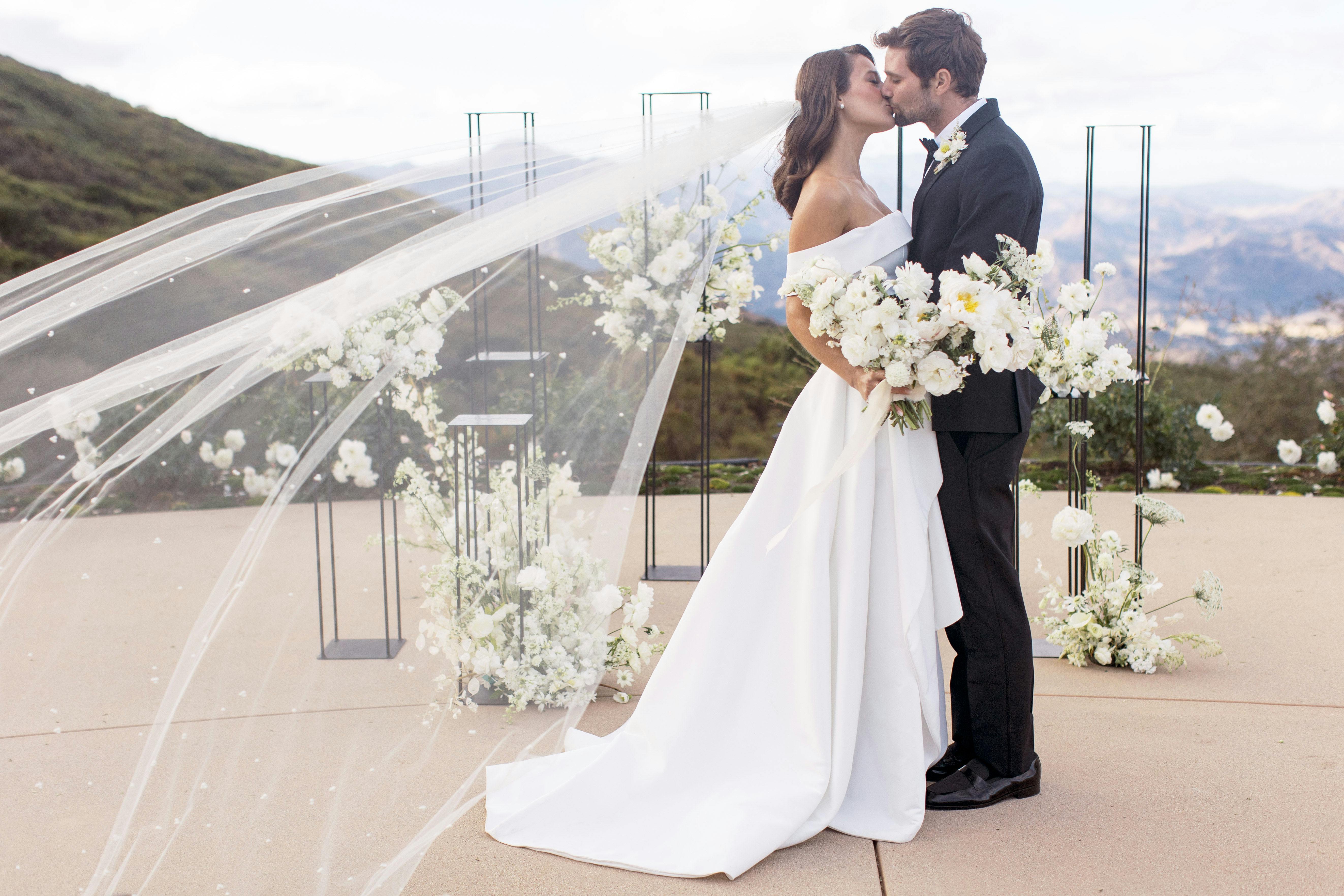 Creative light | Los Angeles Design & Floral | PartySlate