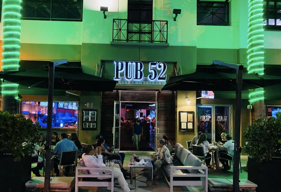 Pub 52 Gastro + Kitchen Restaurant | South Miami Venue | PartySlate