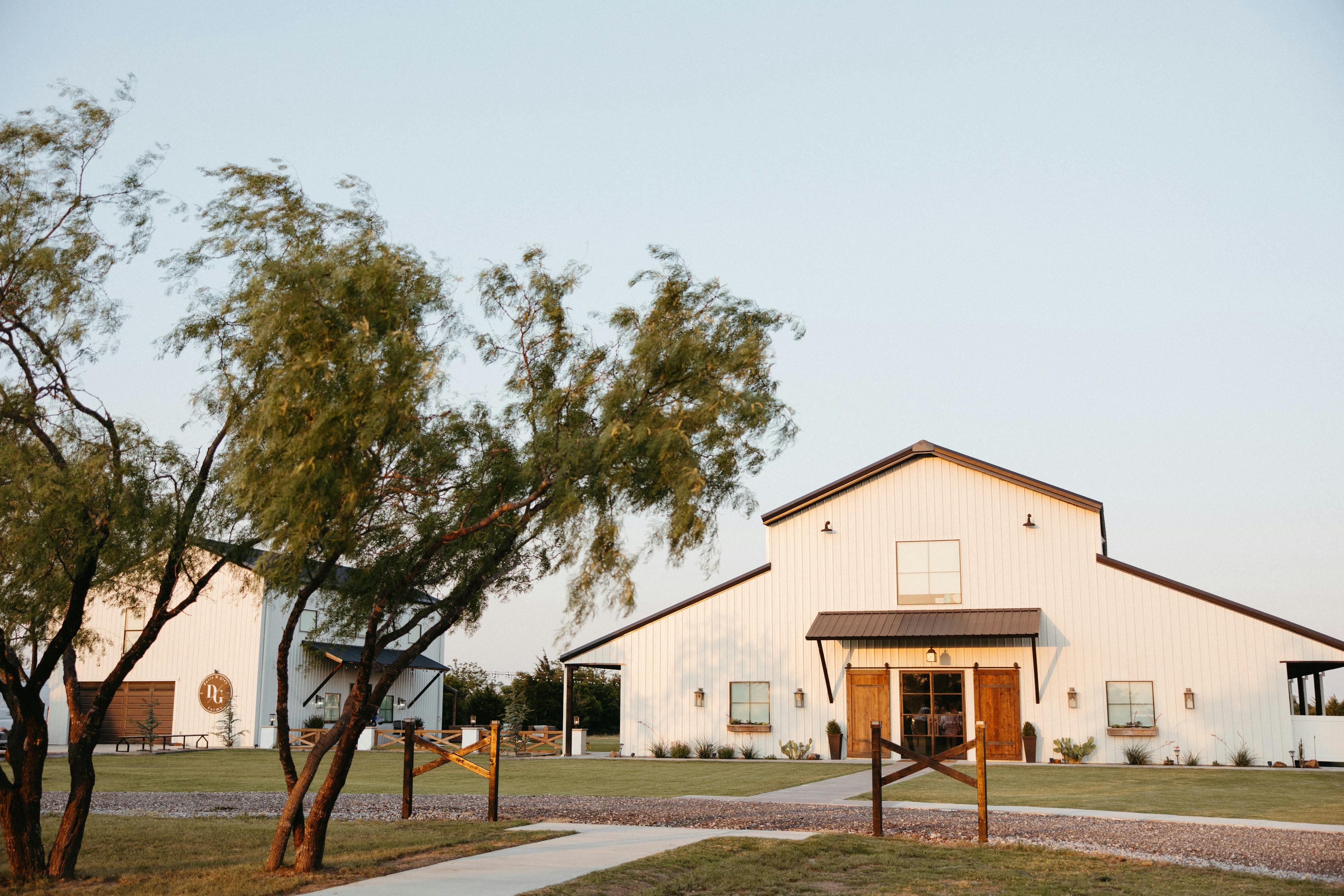 Davis & Grey Farms | Farmersville Venue | PartySlate
