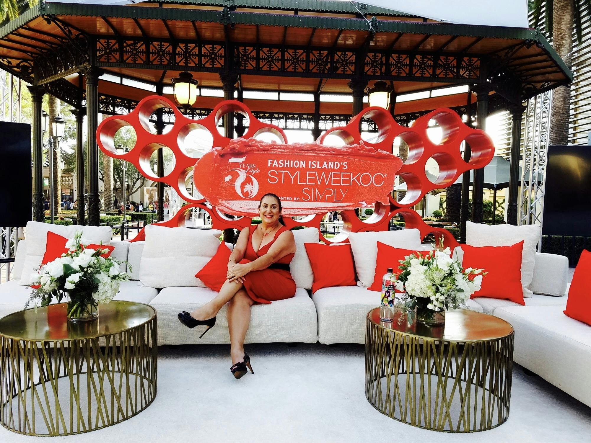 Official Kiss Print Reader | Mesa Entertainment | PartySlate