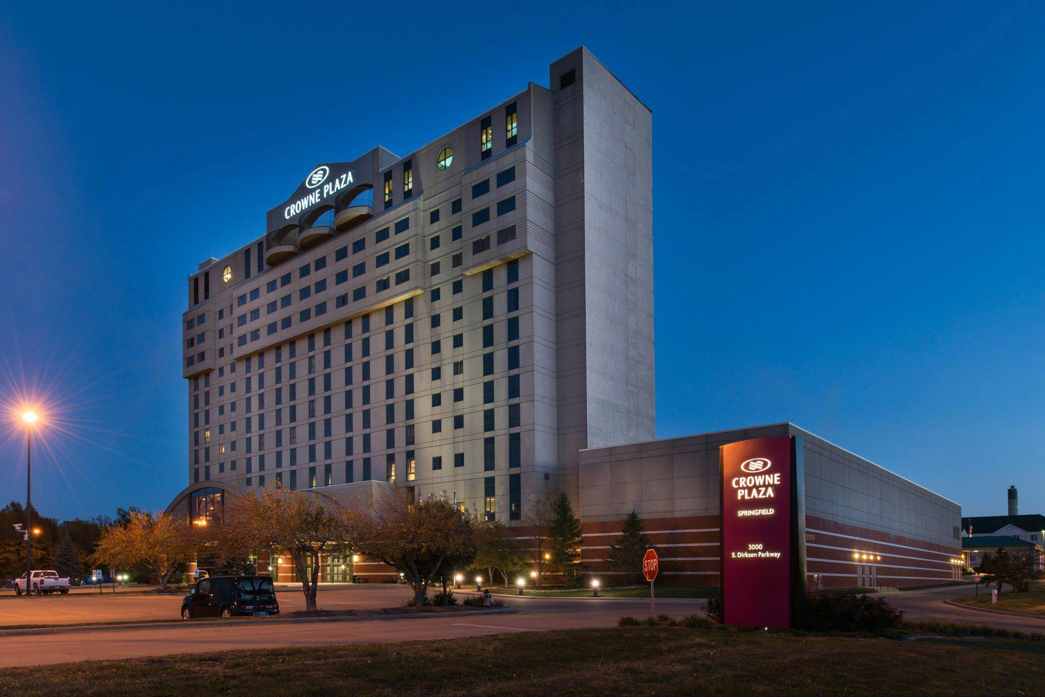 Crowne Plaza Convention Center | Springfield Venue | PartySlate