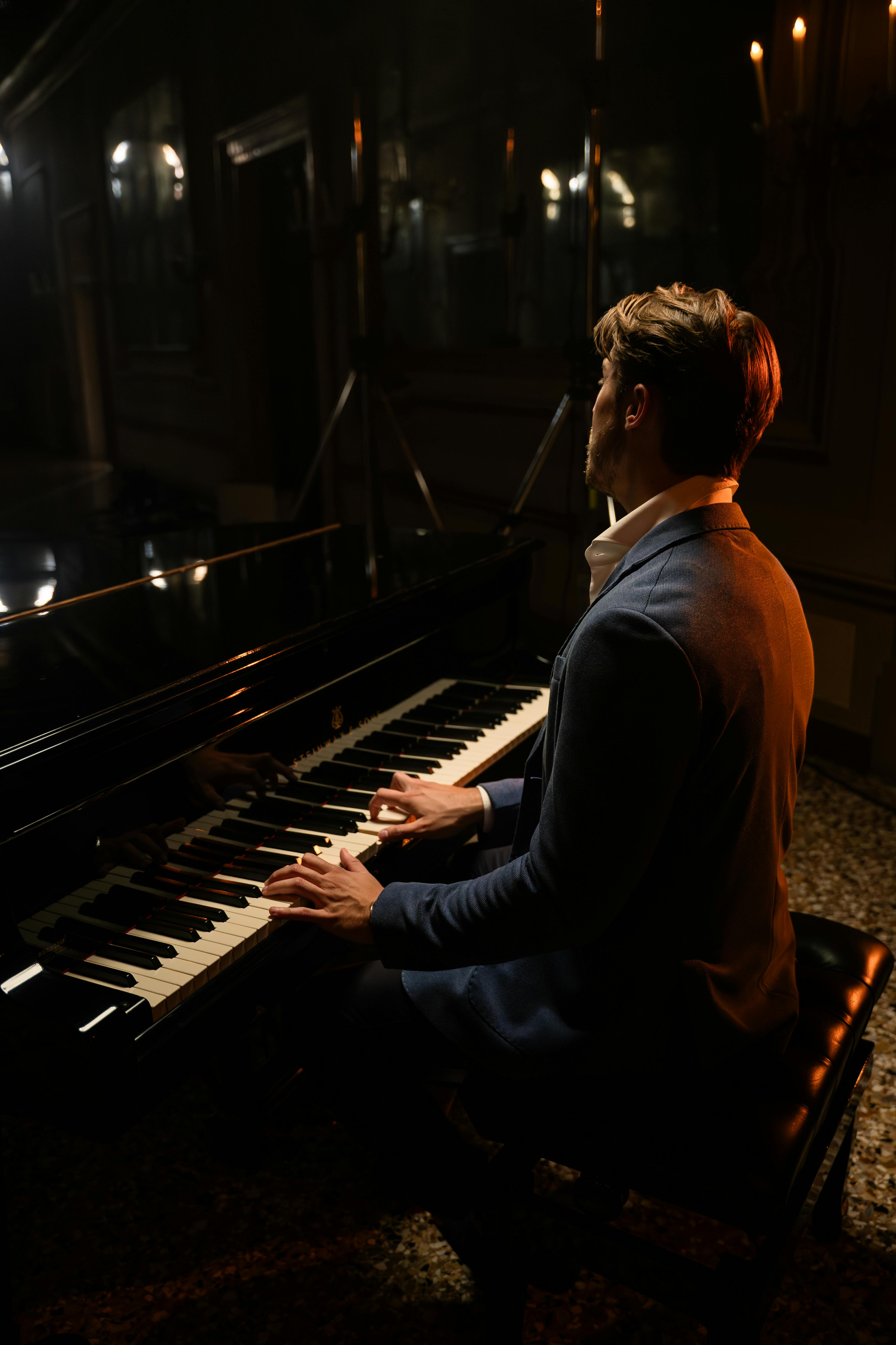 Marco - singer and pianist | Venezia Entertainment | PartySlate