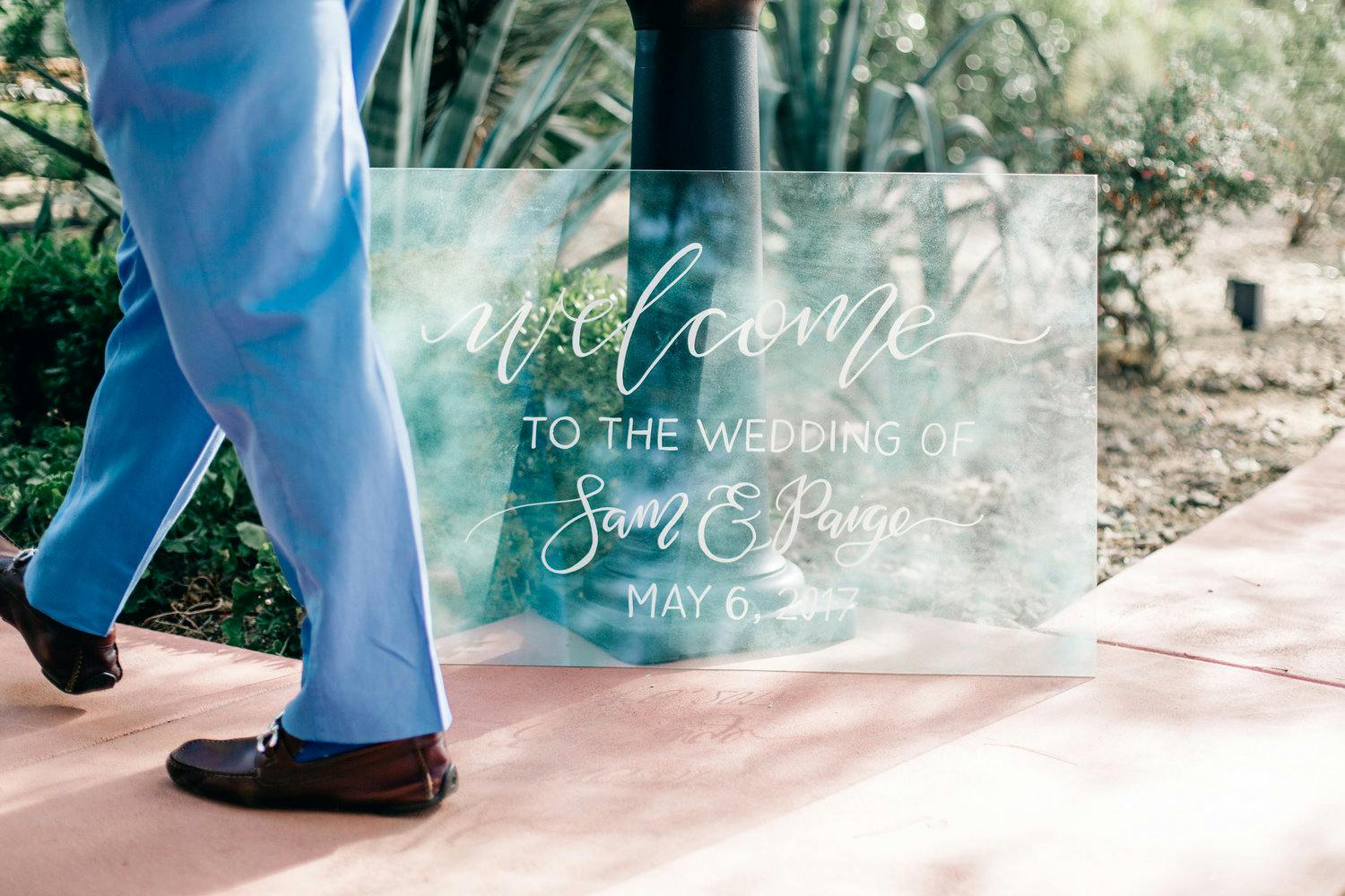 Freed Hands | Scottsdale Invitations & Print | PartySlate
