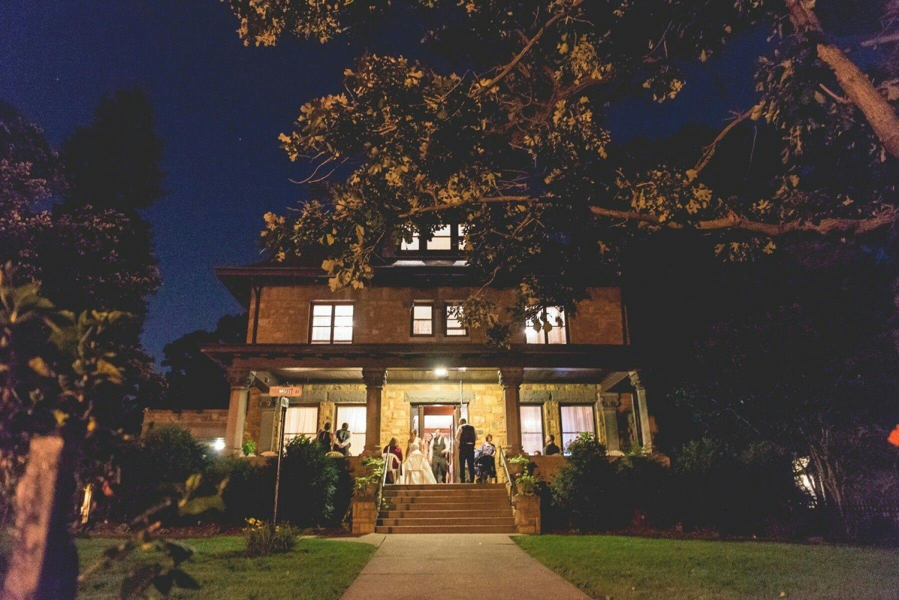 Summit Manor Reception House | Saint Paul Venue | PartySlate