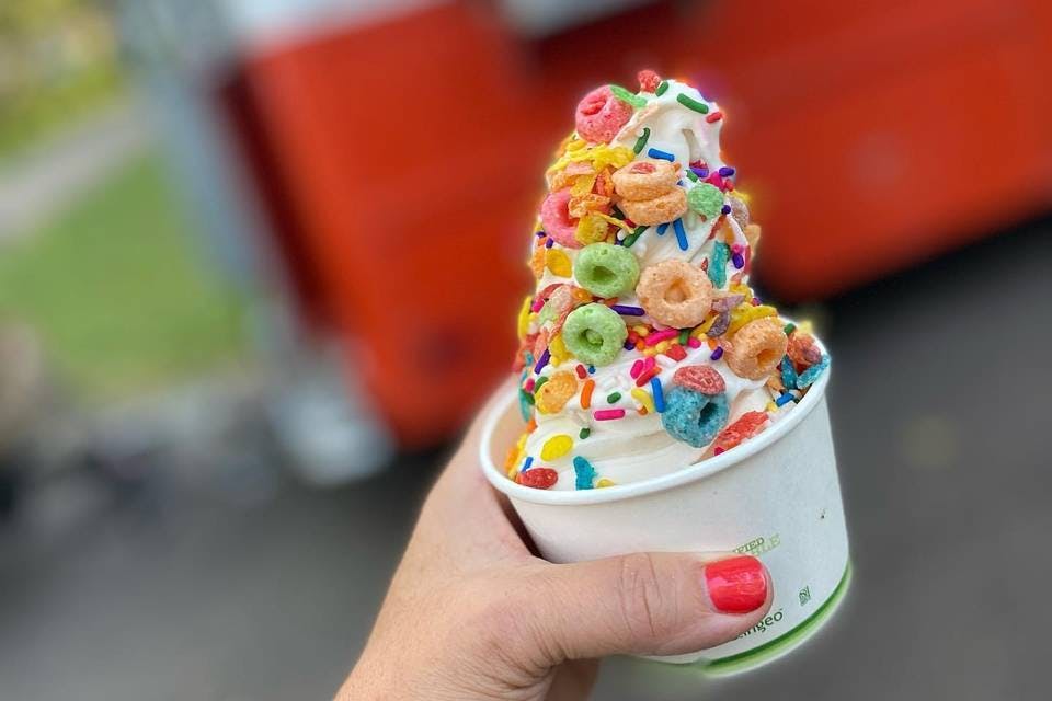 Lil Dipper | Minneapolis Bakery & Desserts | PartySlate