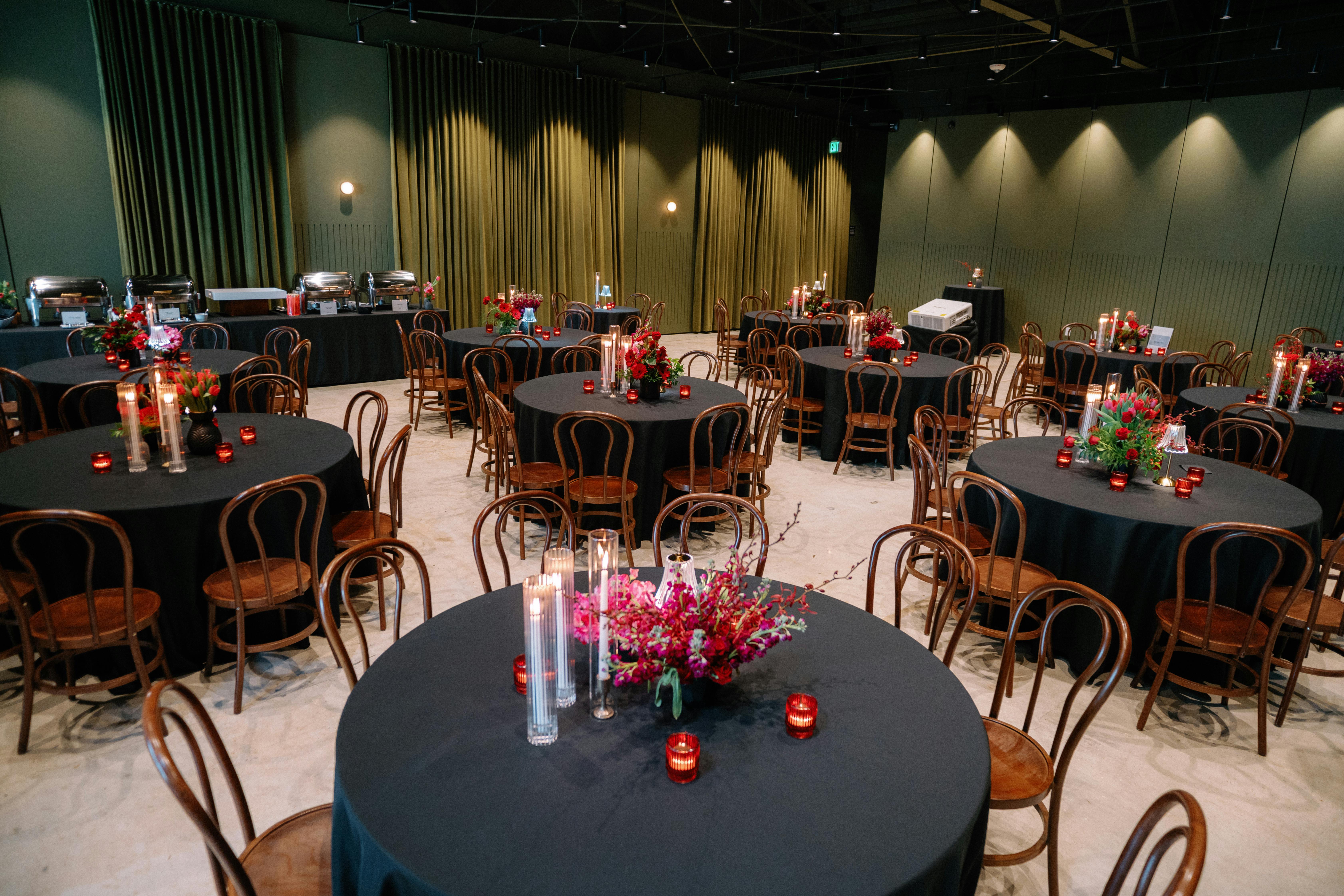The Great Southern Box Co. Food Hall & Bar | Orlando Venue | PartySlate