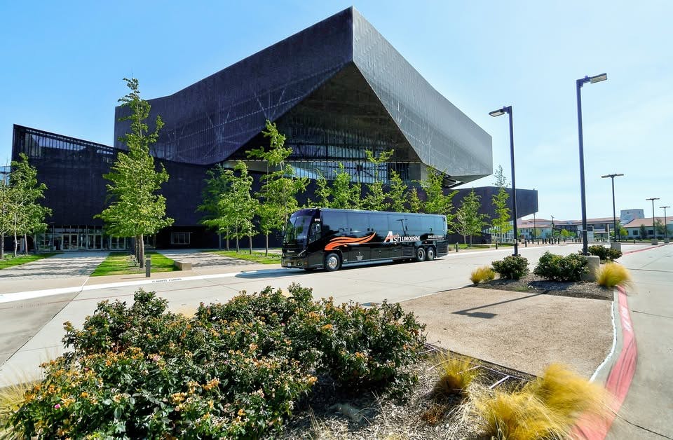 Ash Limousine | Dallas Parking & Transportation | PartySlate
