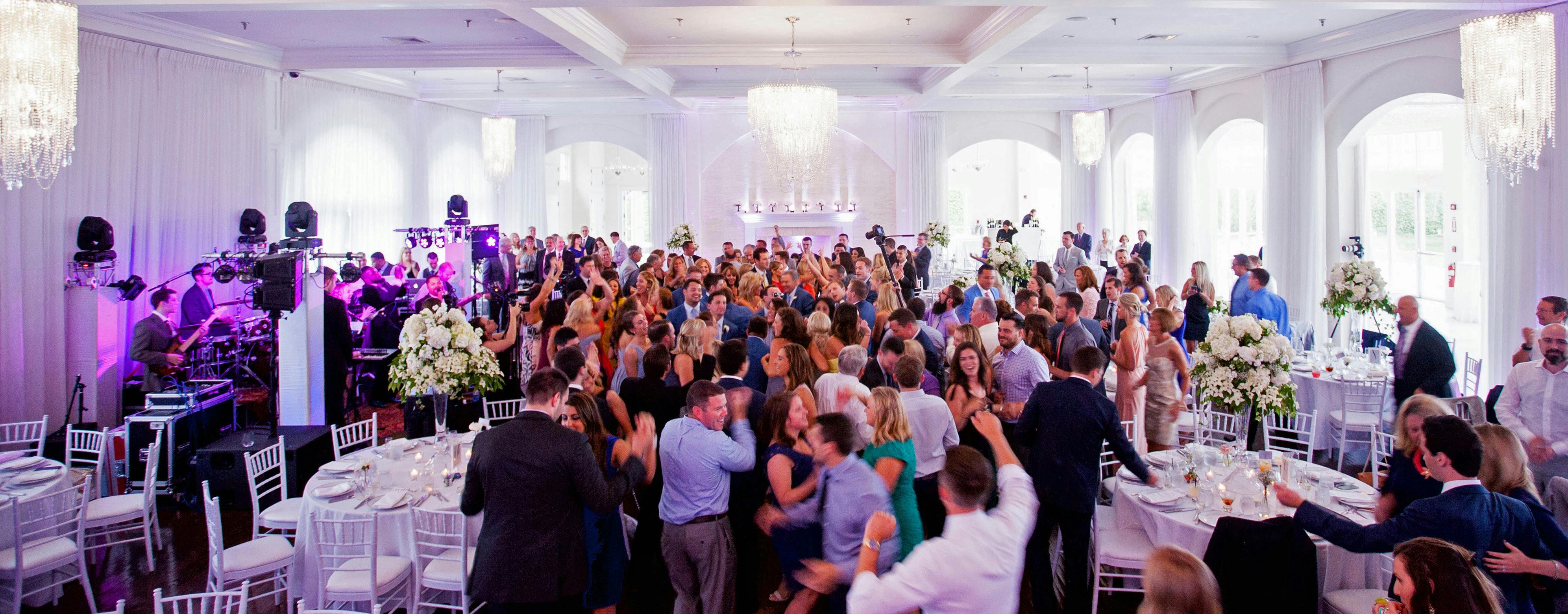 Boston Common Entertainment | Boston Entertainment | PartySlate
