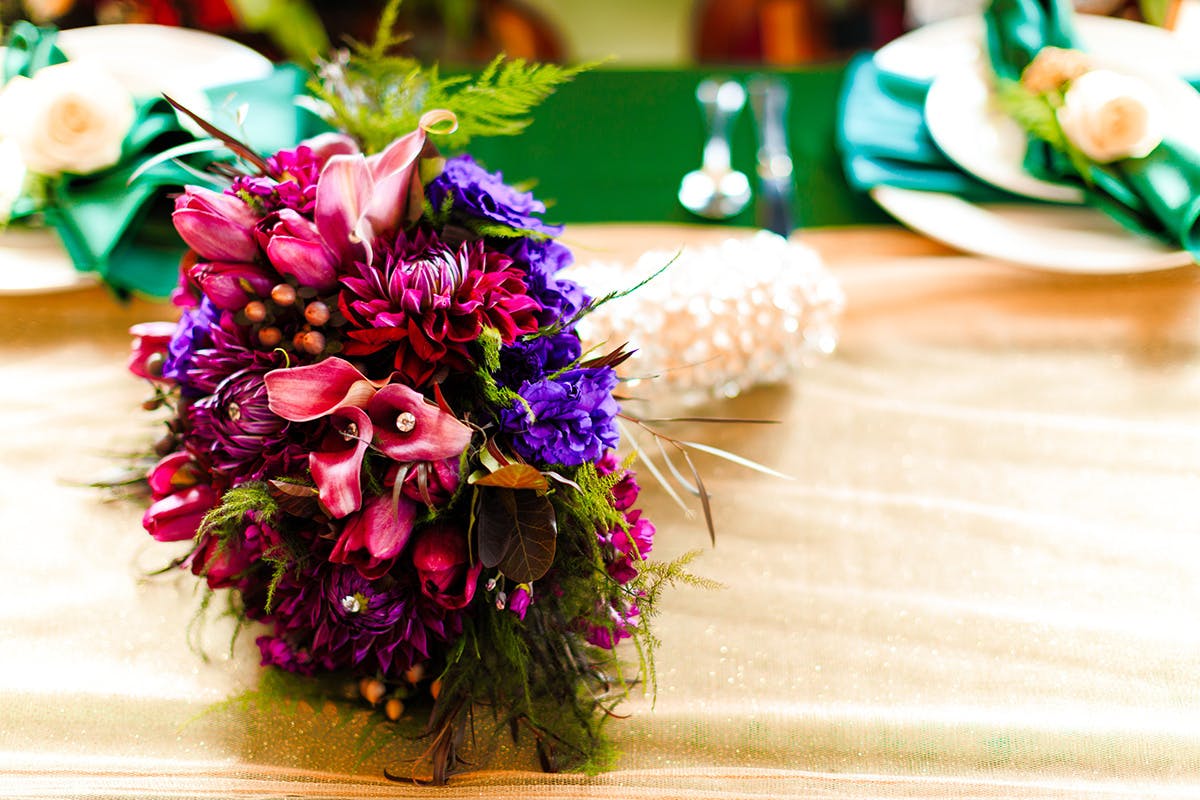 The Dizzy Daisy | Orange Design & Floral | 50 photos | PartySlate