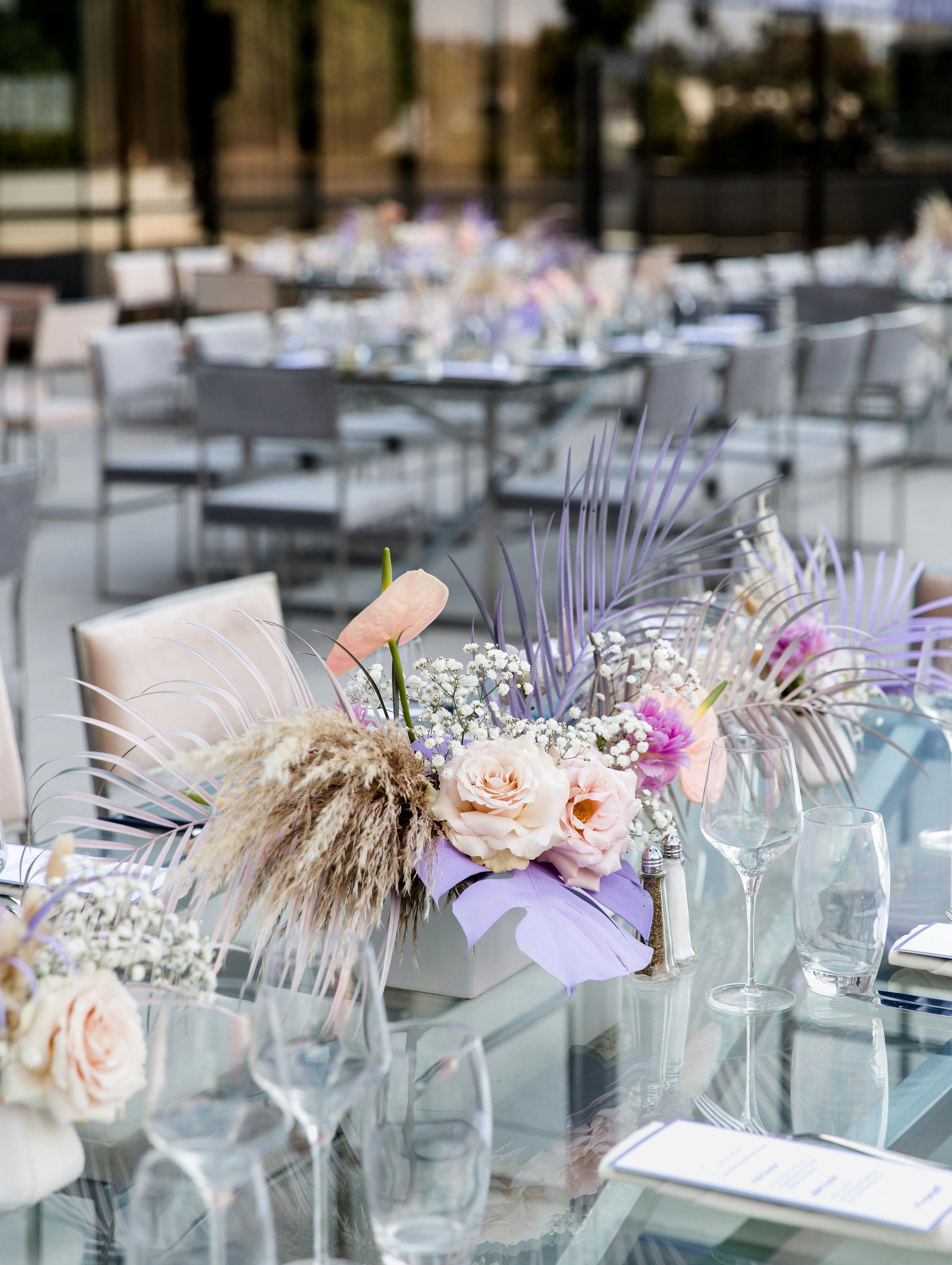 Corporate Event Centerpieces & Tablescapes Ideas | PartySlate