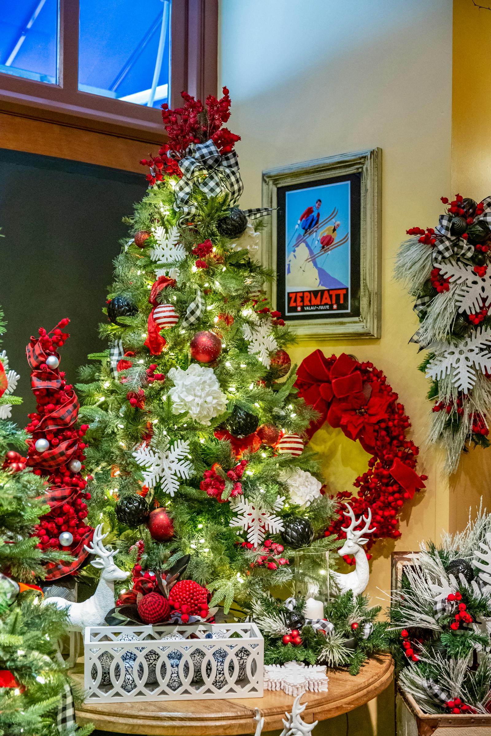 Classic & Traditional Holiday Designs