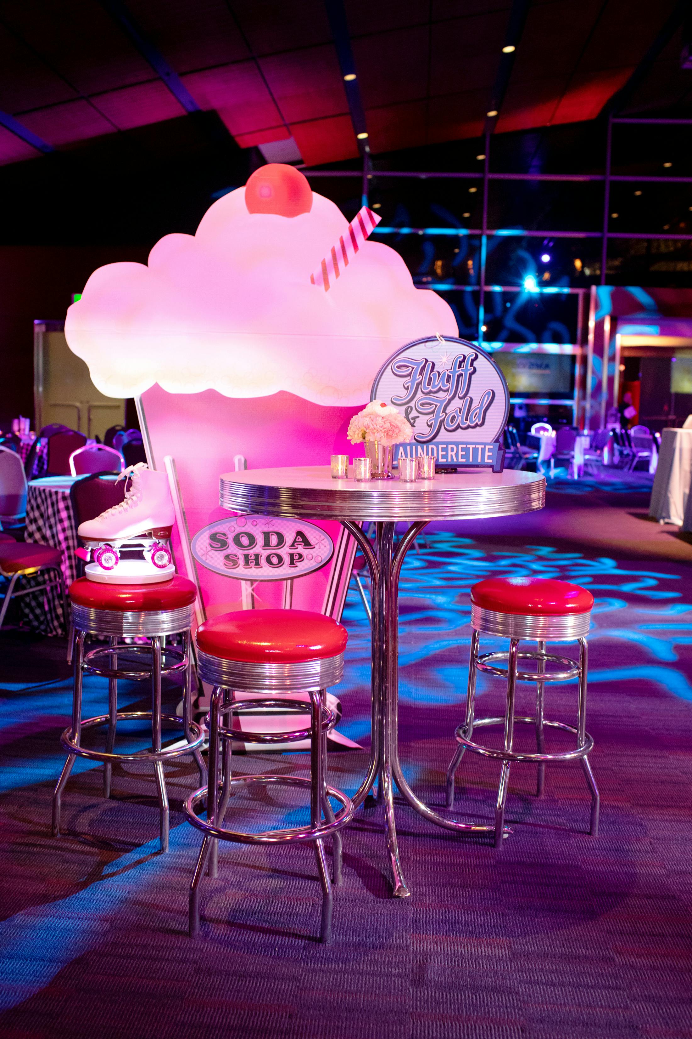 Corporate Event Centerpieces & Tablescapes Ideas | PartySlate