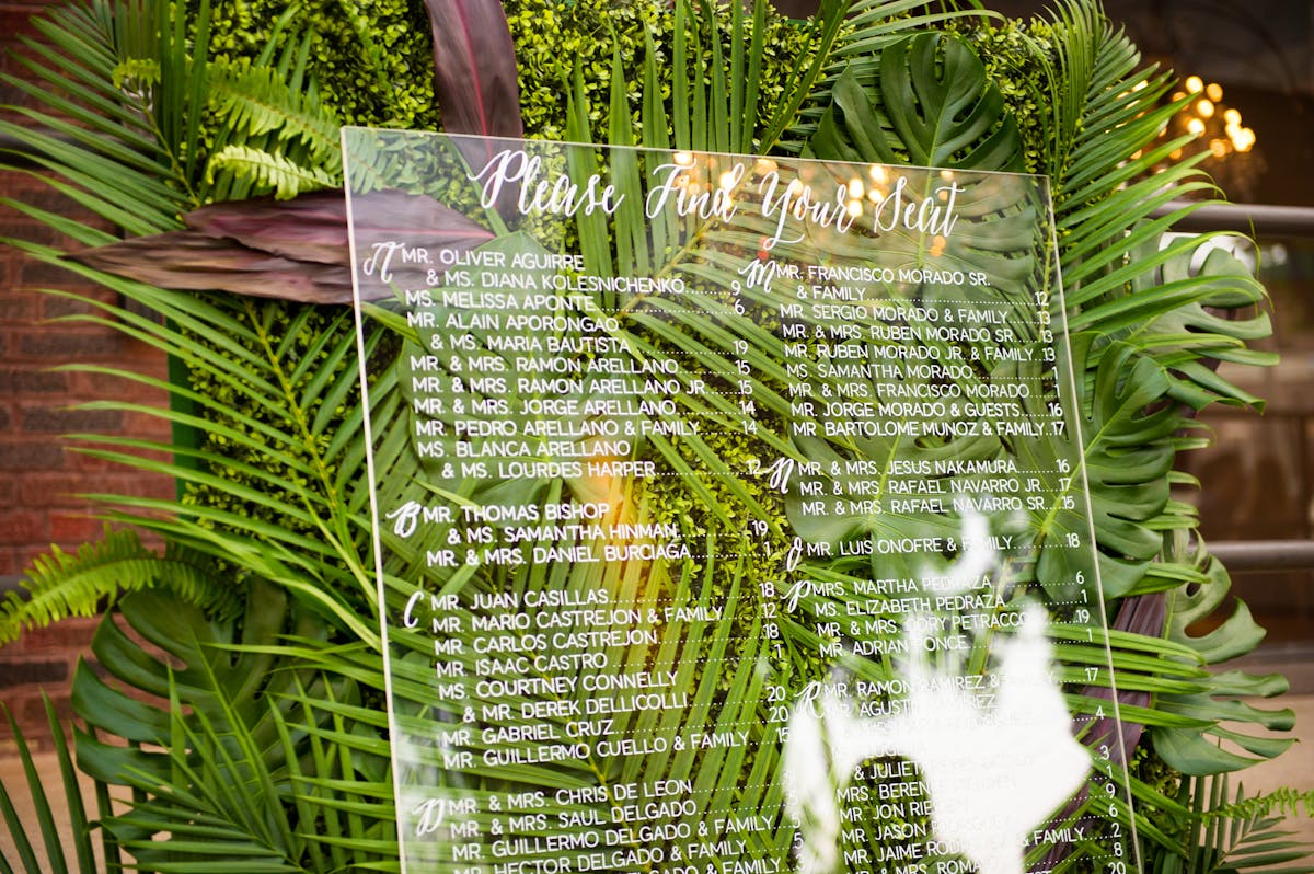 wedding-place-card-ideas-partyslate