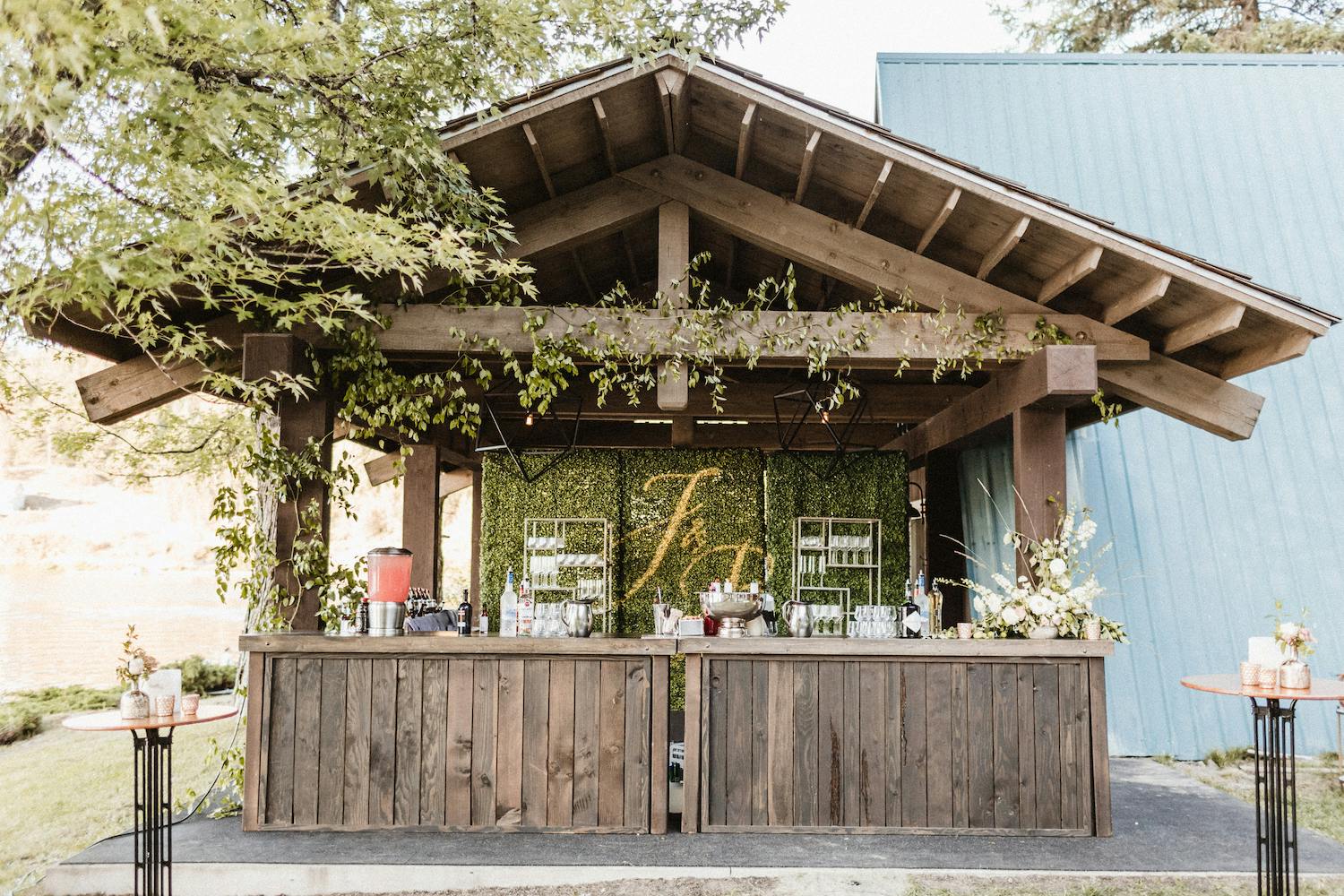 Wedding Bars & Lounges Ideas | PartySlate