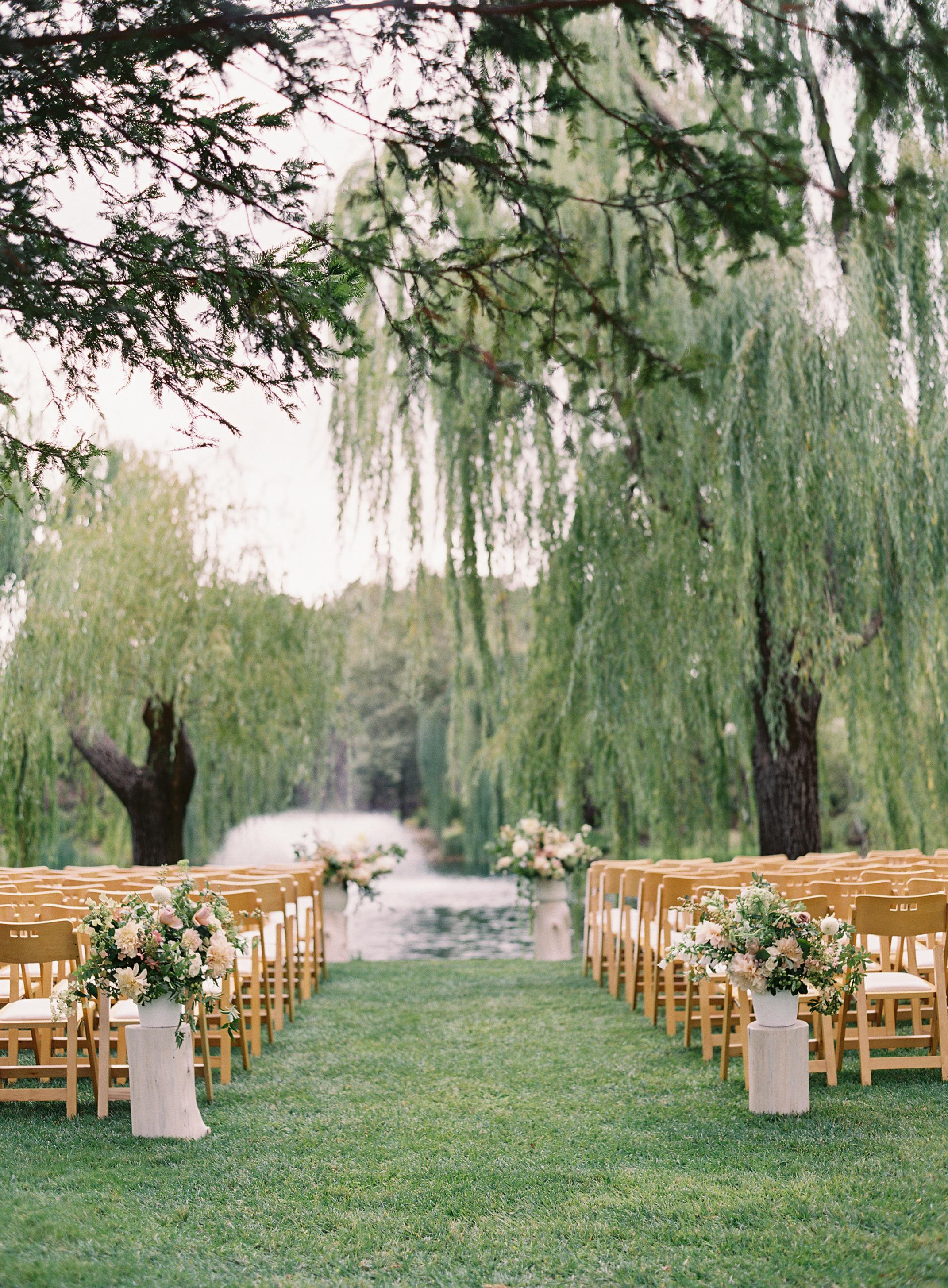 Black swan wedding venue store