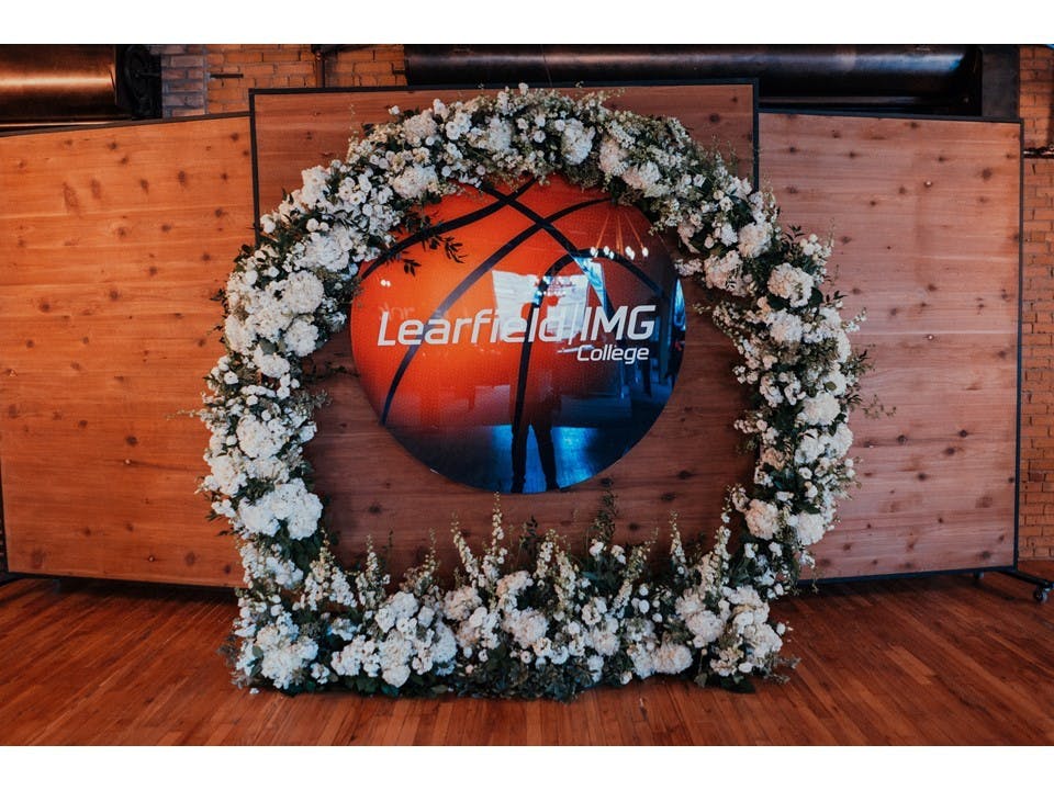 Corporate Event Branding & Signage Ideas | PartySlate