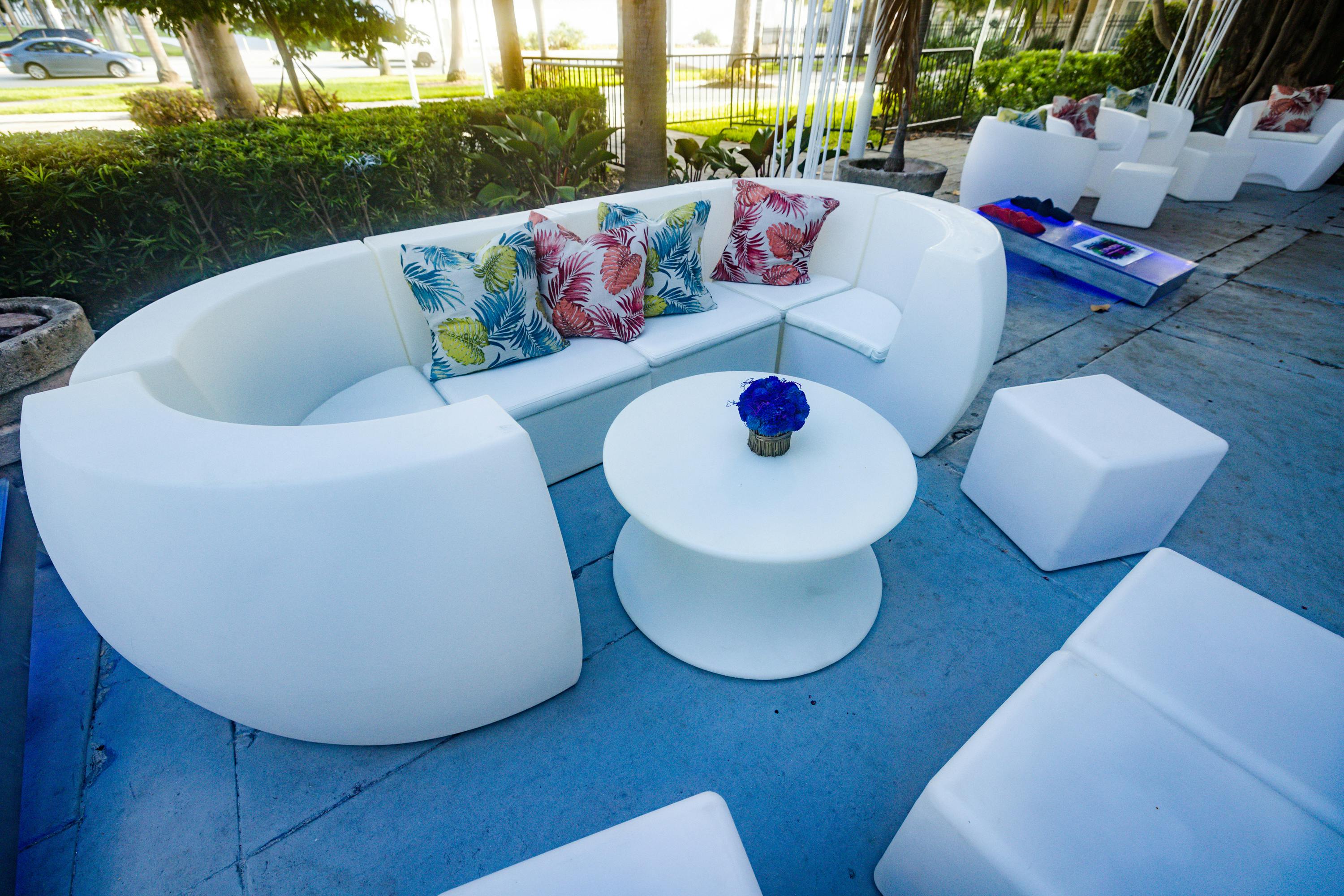 Corporate Event Lounge & Seating Area Ideas | PartySlate