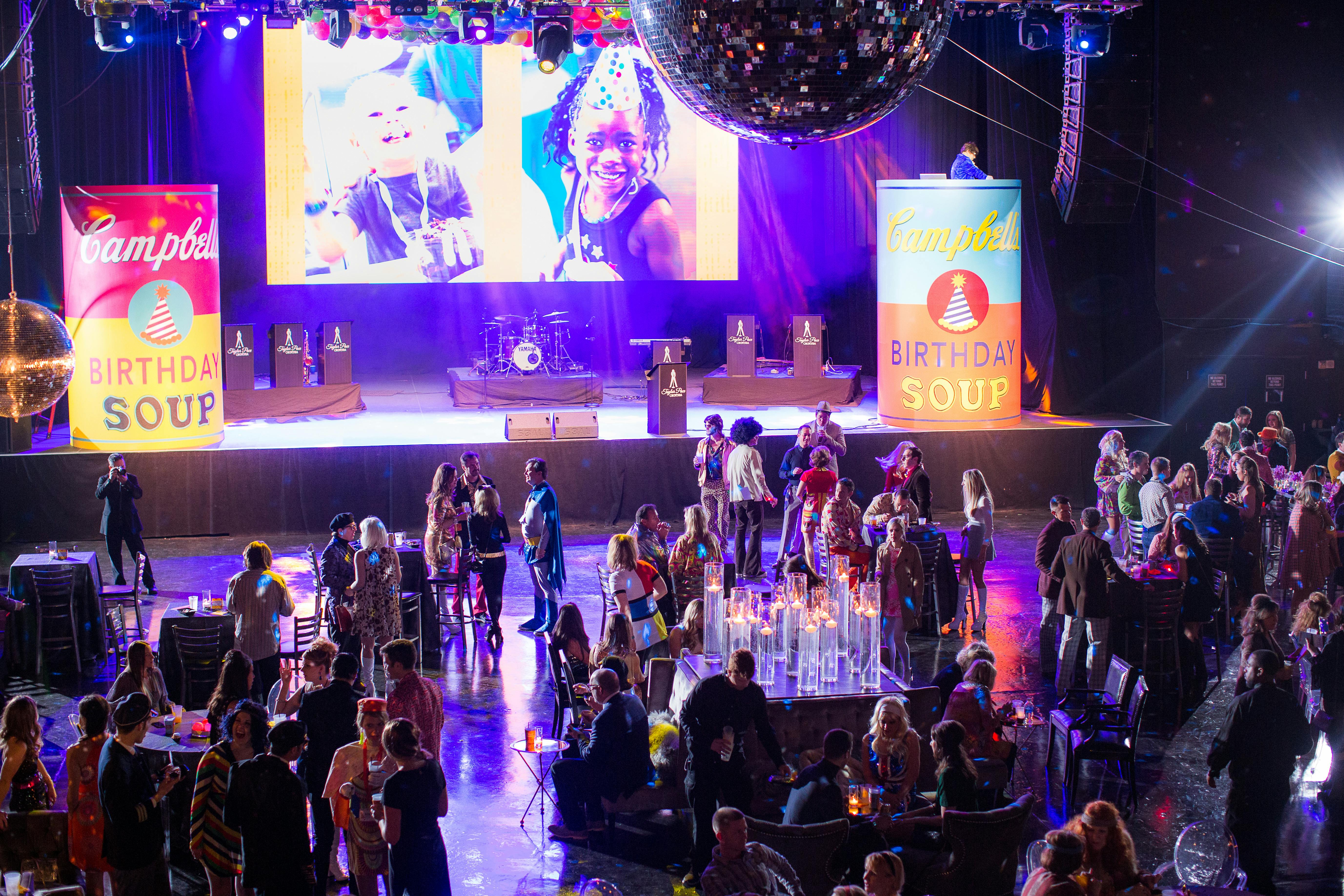 Fundraiser Stage & Backdrop Ideas | PartySlate