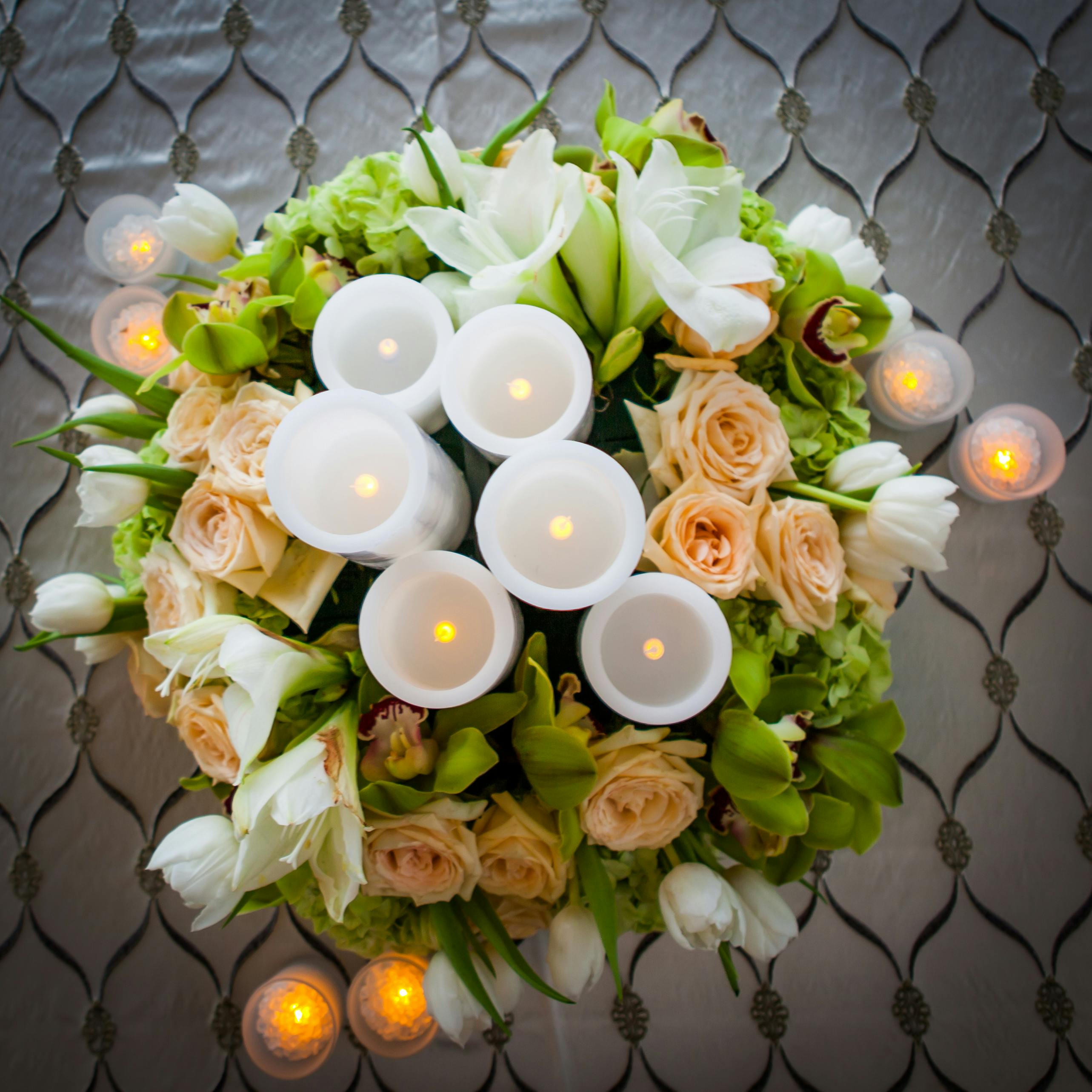 Corporate Event Centerpieces & Tablescapes Ideas | PartySlate