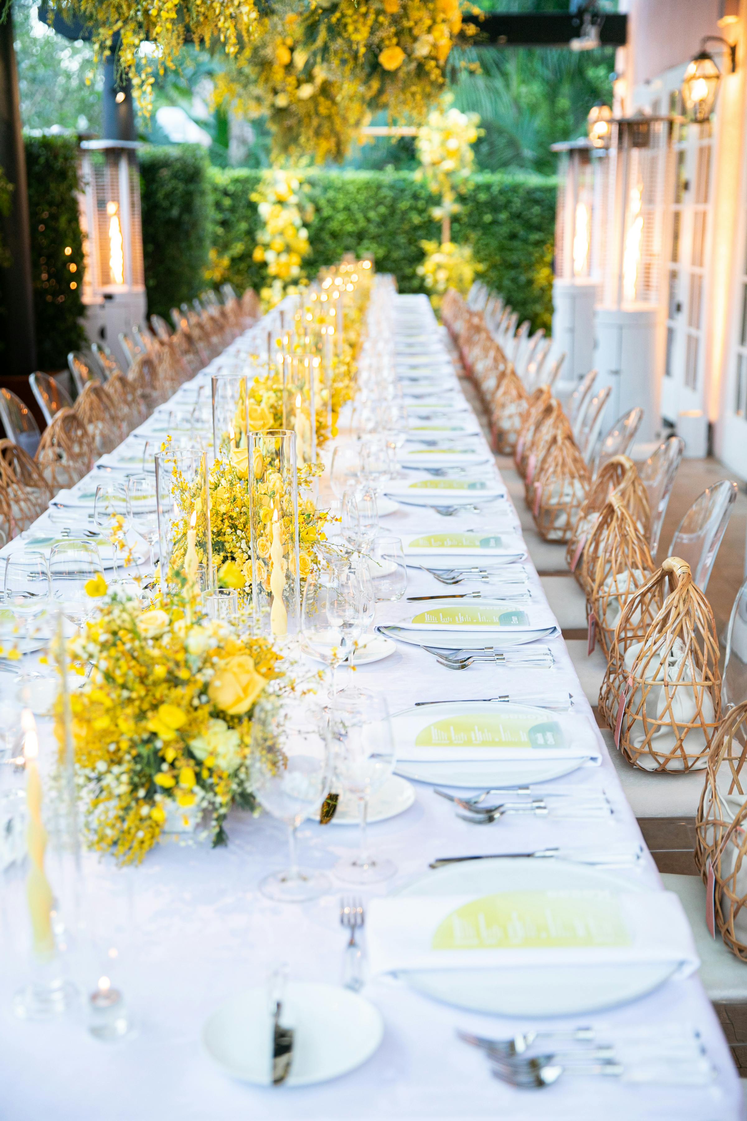 Corporate Event Centerpieces & Tablescapes Ideas | PartySlate