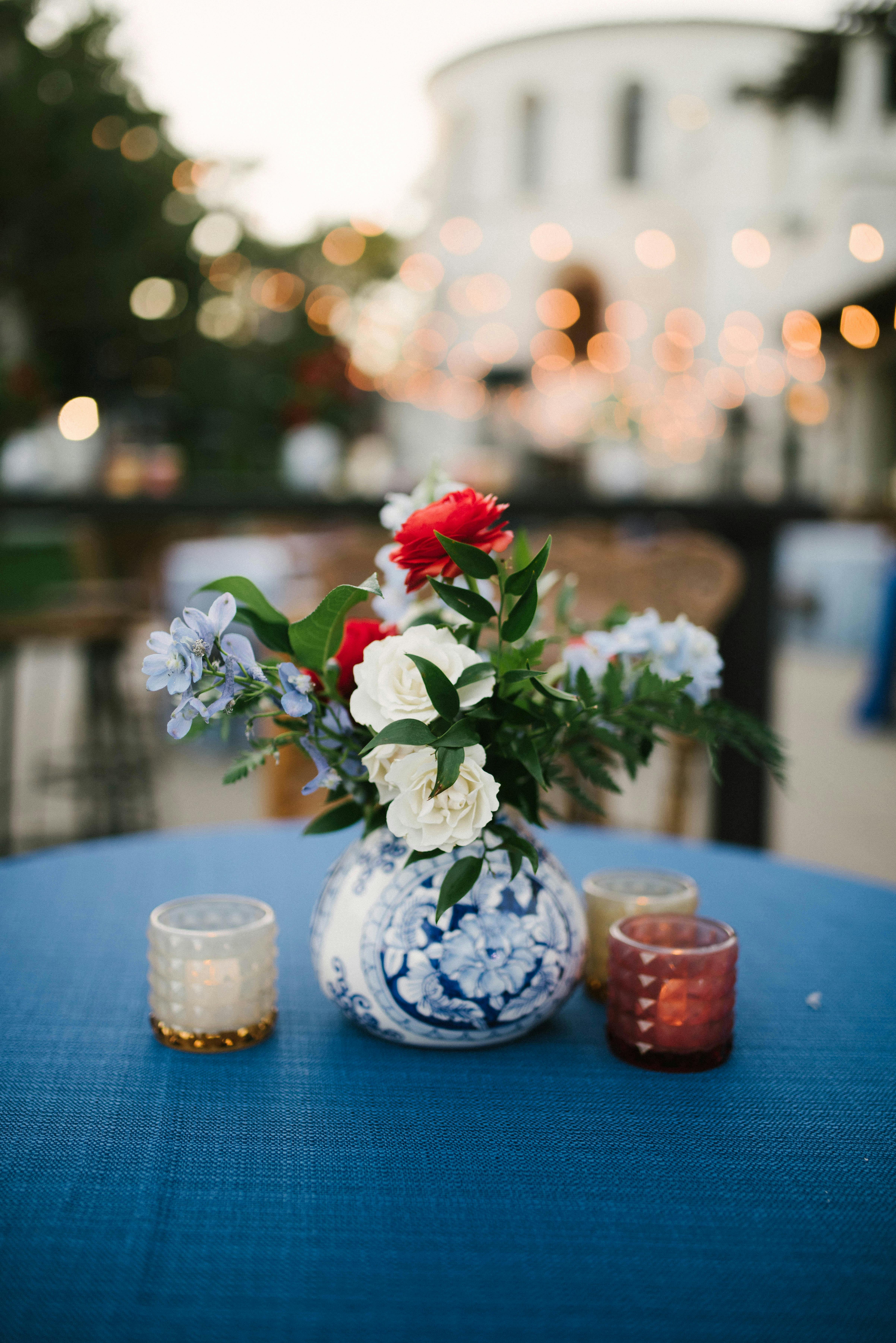 Corporate Event Centerpieces & Tablescapes Ideas | PartySlate