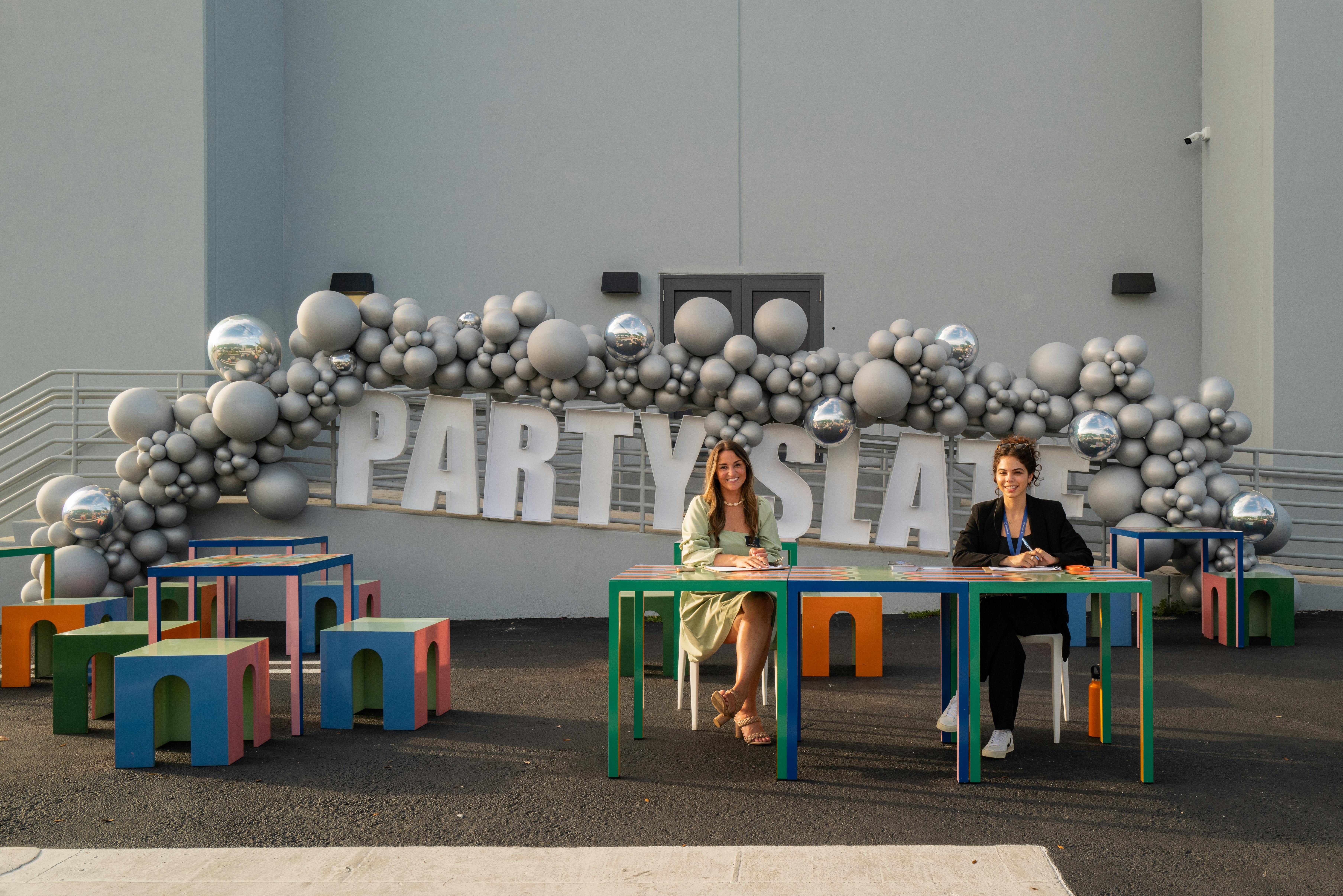 Corporate Event Lounge & Seating Area Ideas | PartySlate