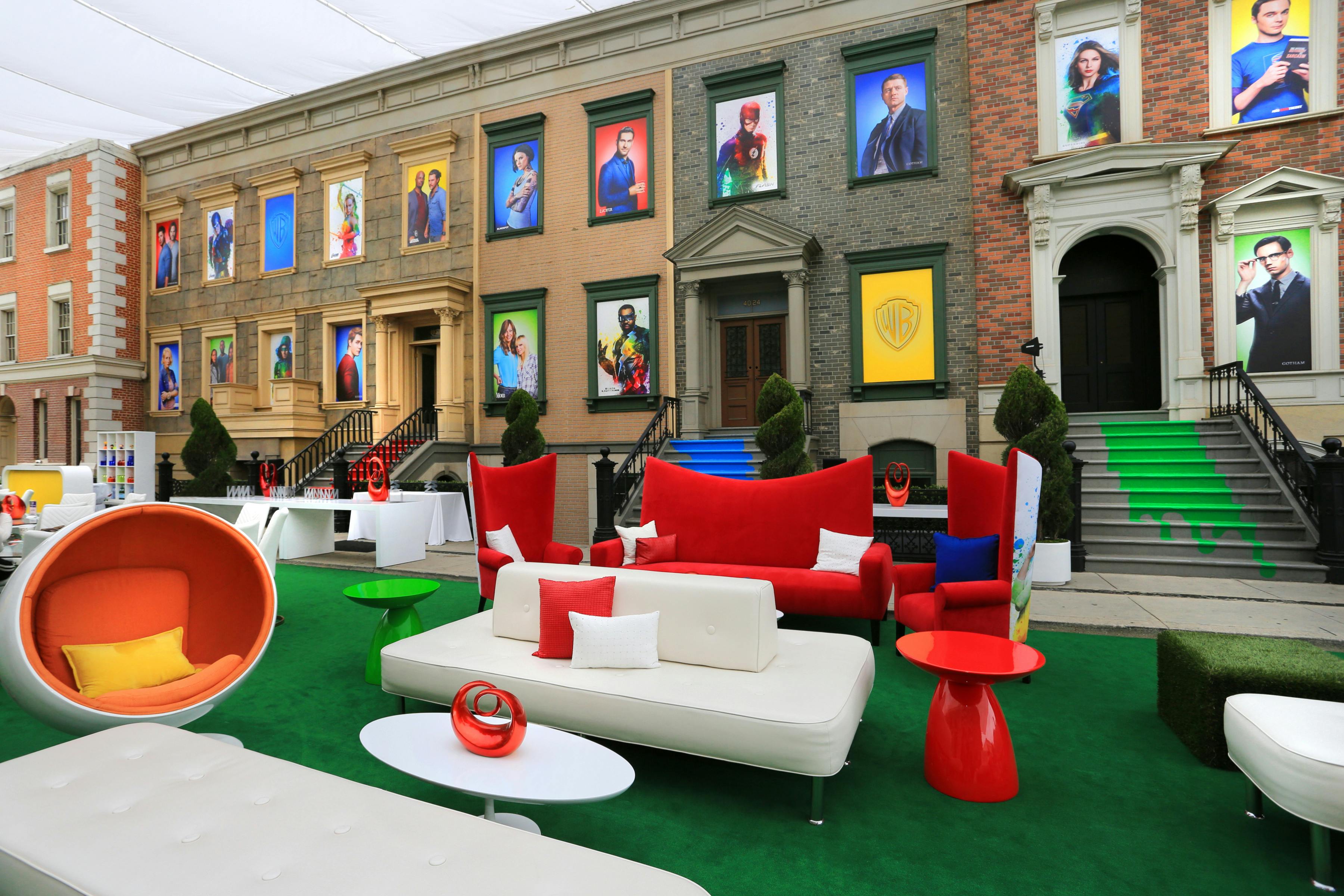 Corporate Event Decor & Floral Ideas | PartySlate