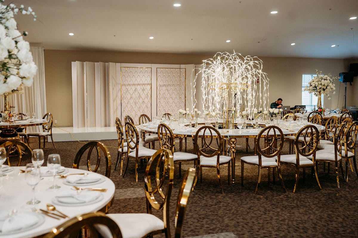 Corporate Event Centerpieces & Tablescapes Ideas | PartySlate