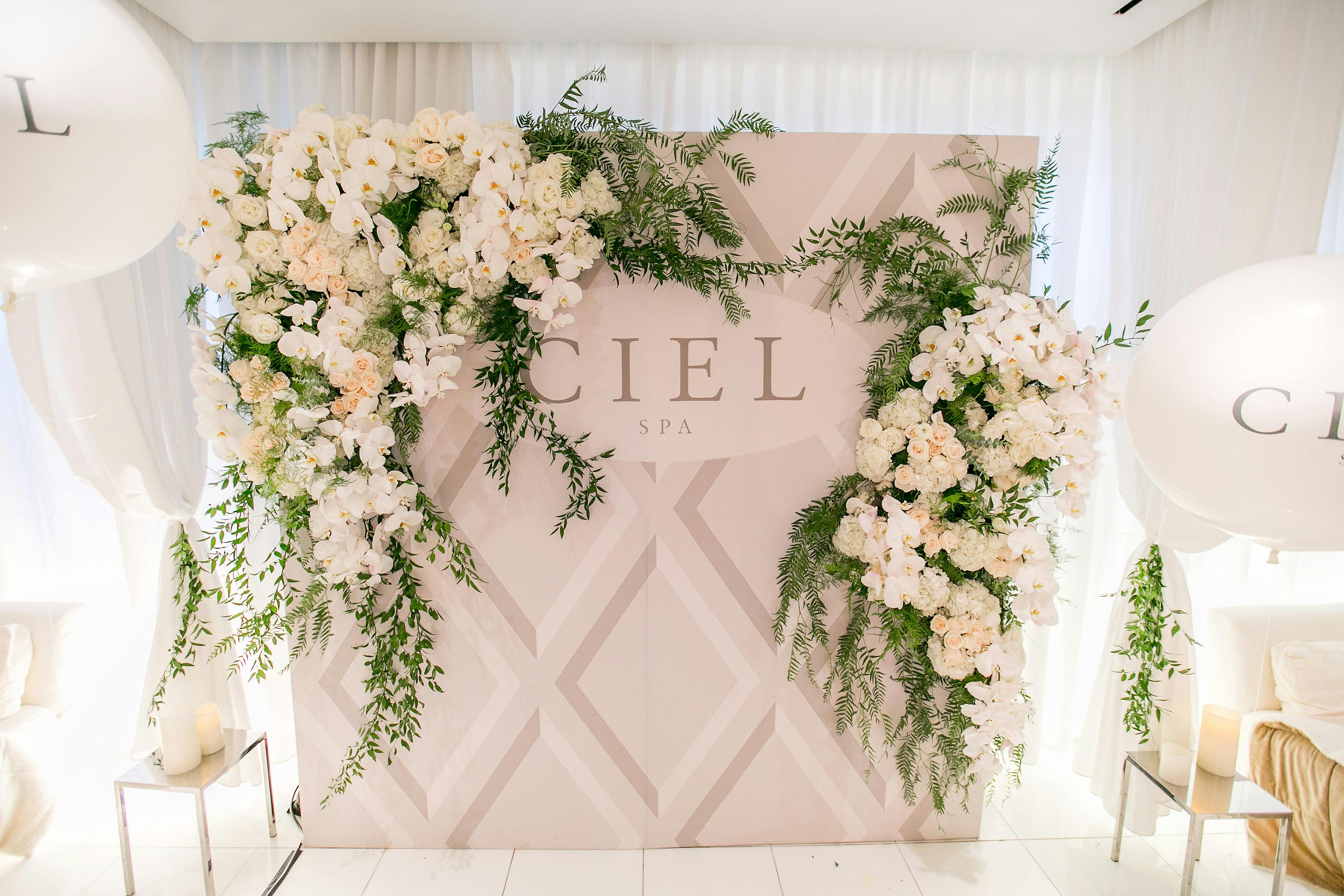 Corporate Event Decor & Floral Ideas | PartySlate