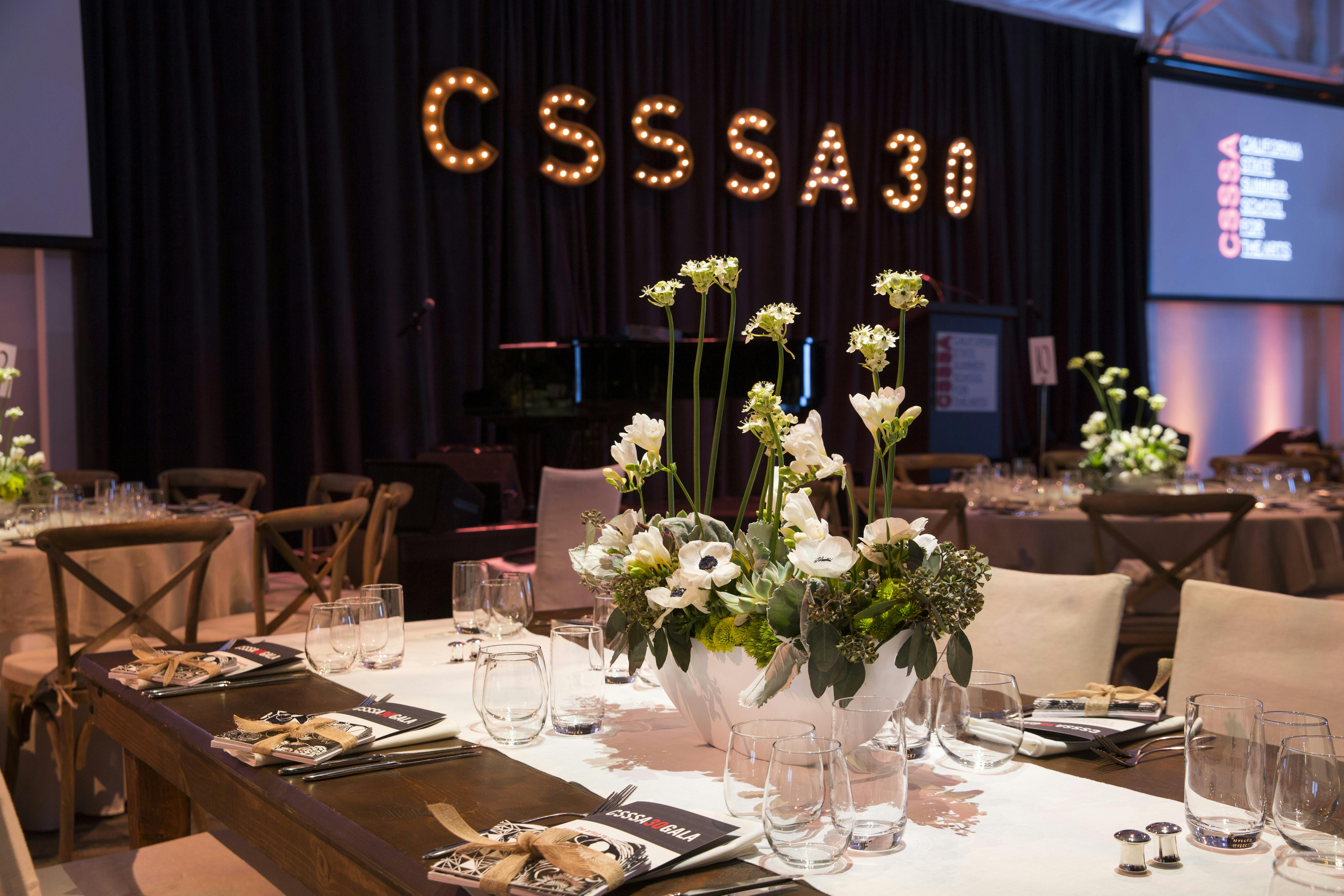 Fundraiser Centerpieces & Tablescapes Ideas | PartySlate