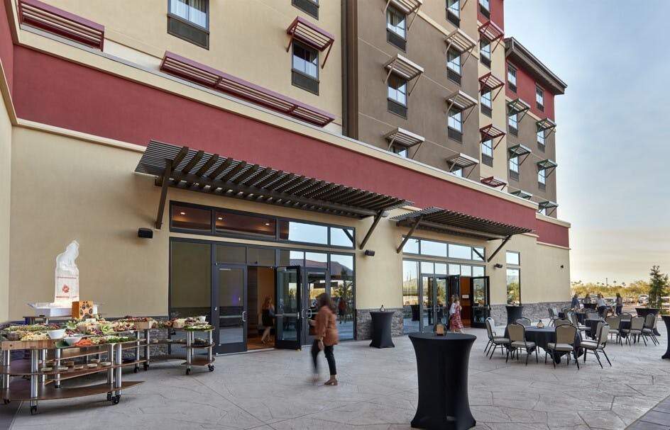 photo-3f2ce0f5-8ff8-434b-8519-7262636ab522.jpg?ixlib=rails-2.1.4&w=1200 ...