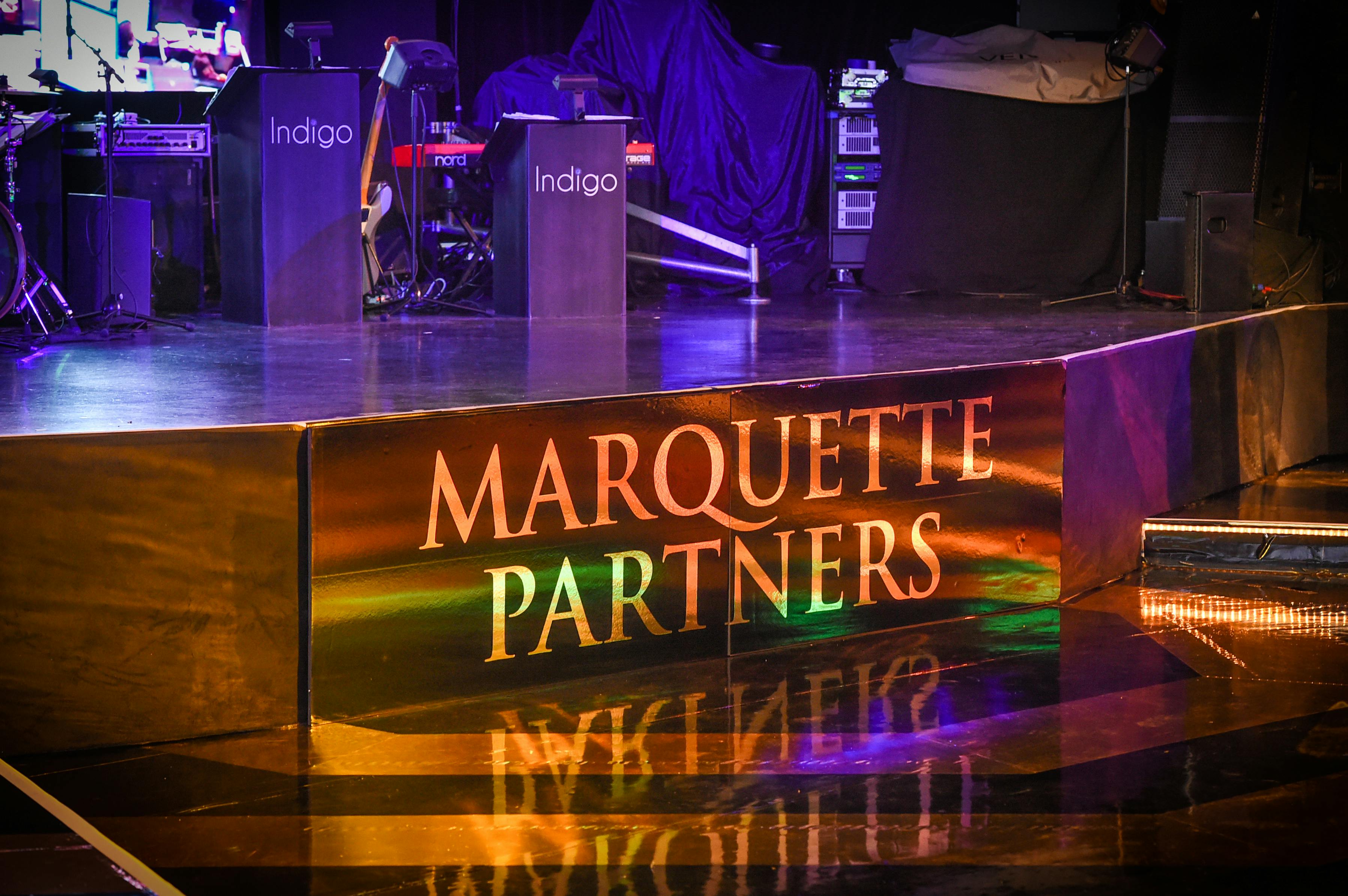 Corporate Event Branding & Signage Ideas | PartySlate