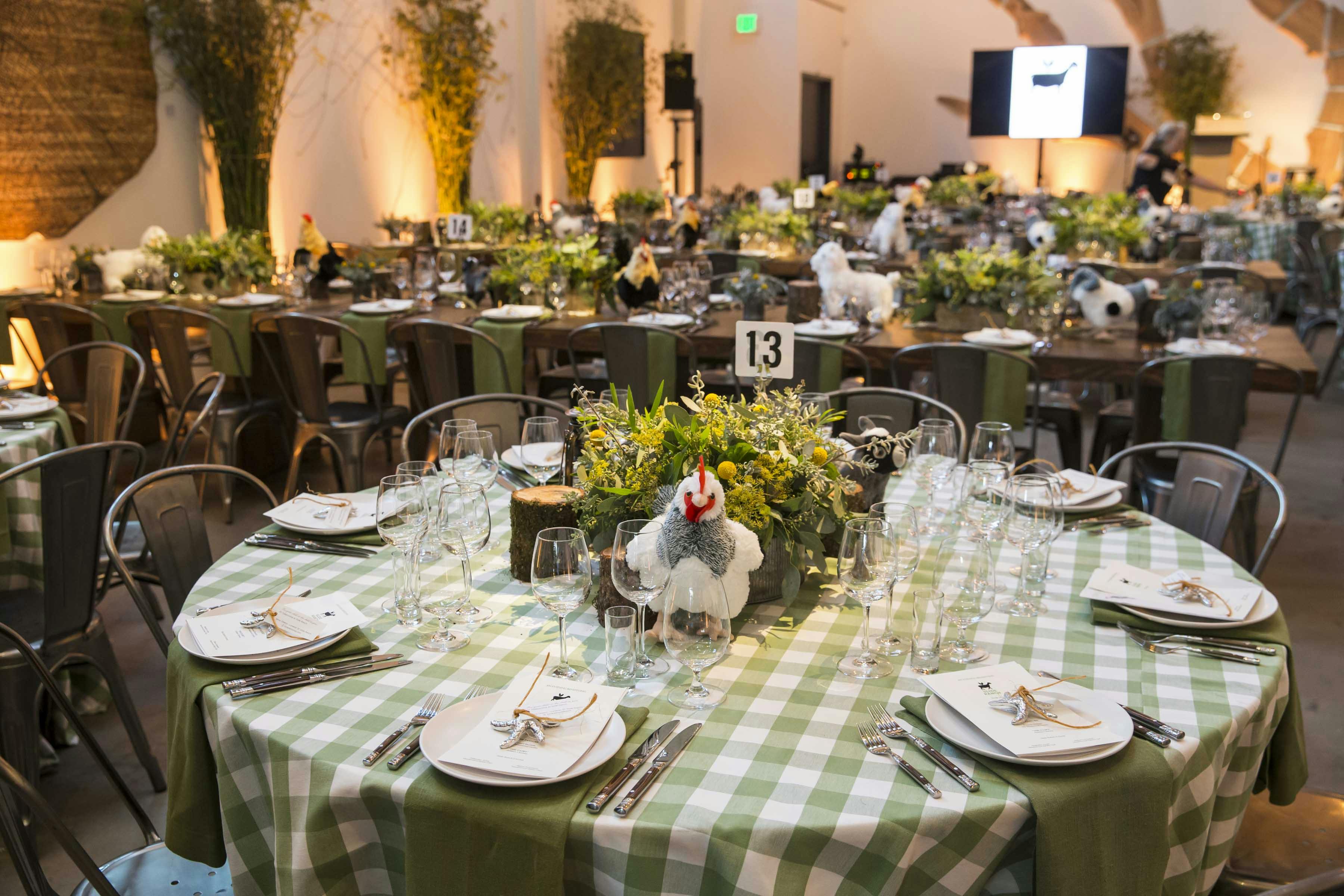 Fundraiser Centerpieces & Tablescapes Ideas | PartySlate