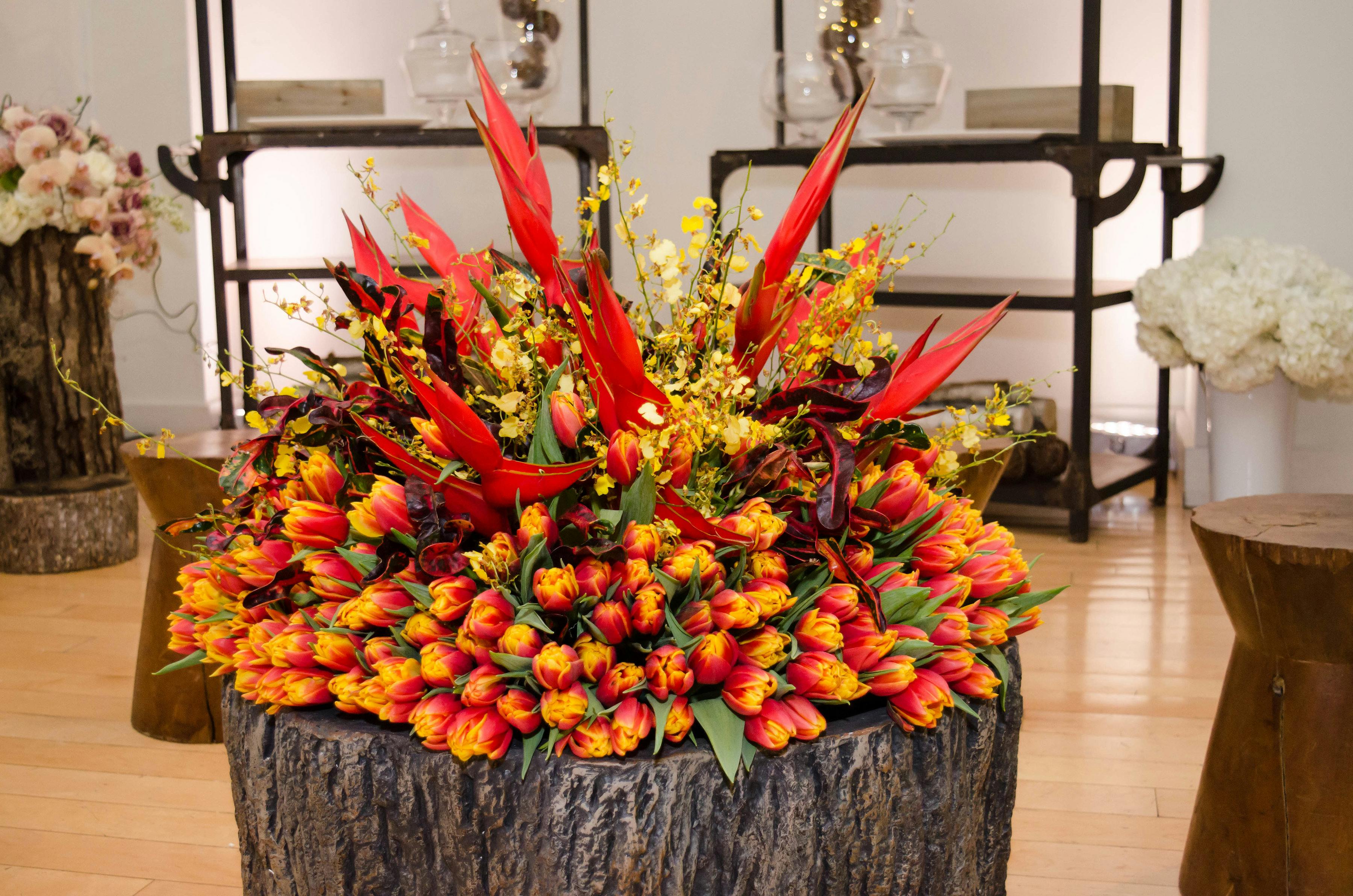 Corporate Event Decor & Floral Ideas | PartySlate