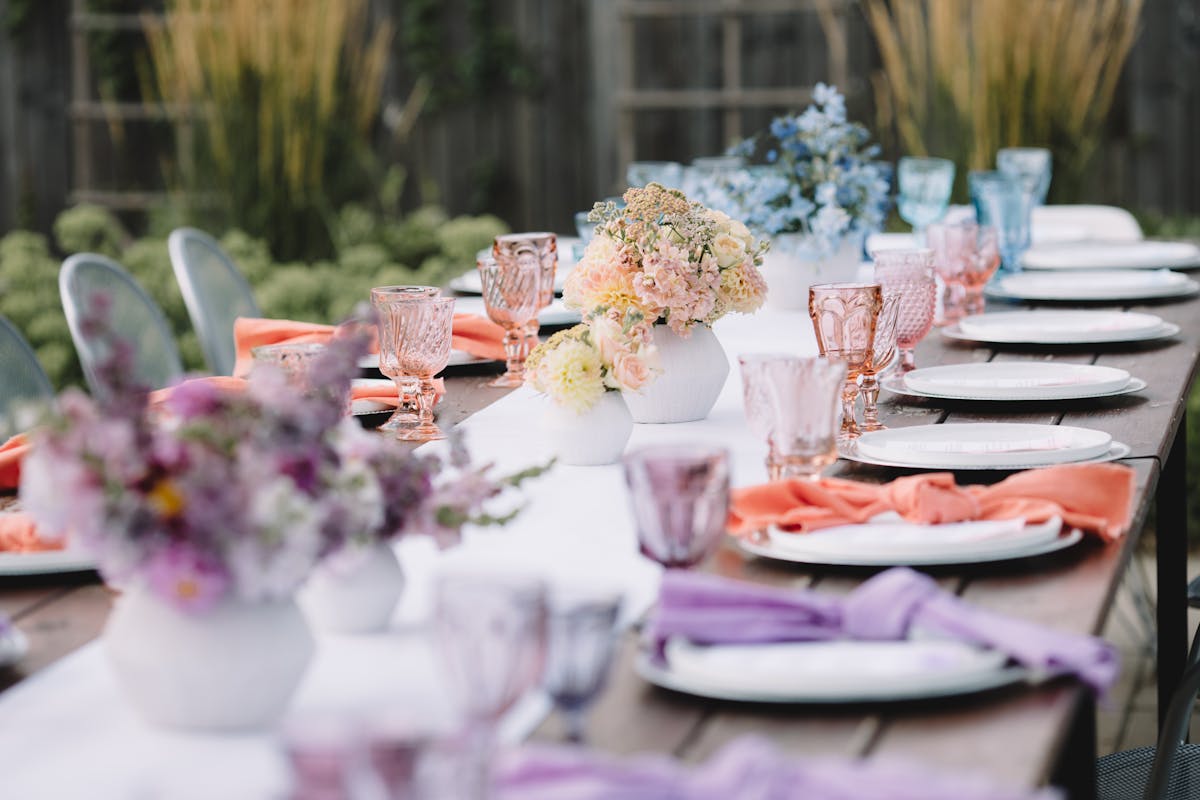 Corporate Event Centerpieces & Tablescapes Ideas | PartySlate