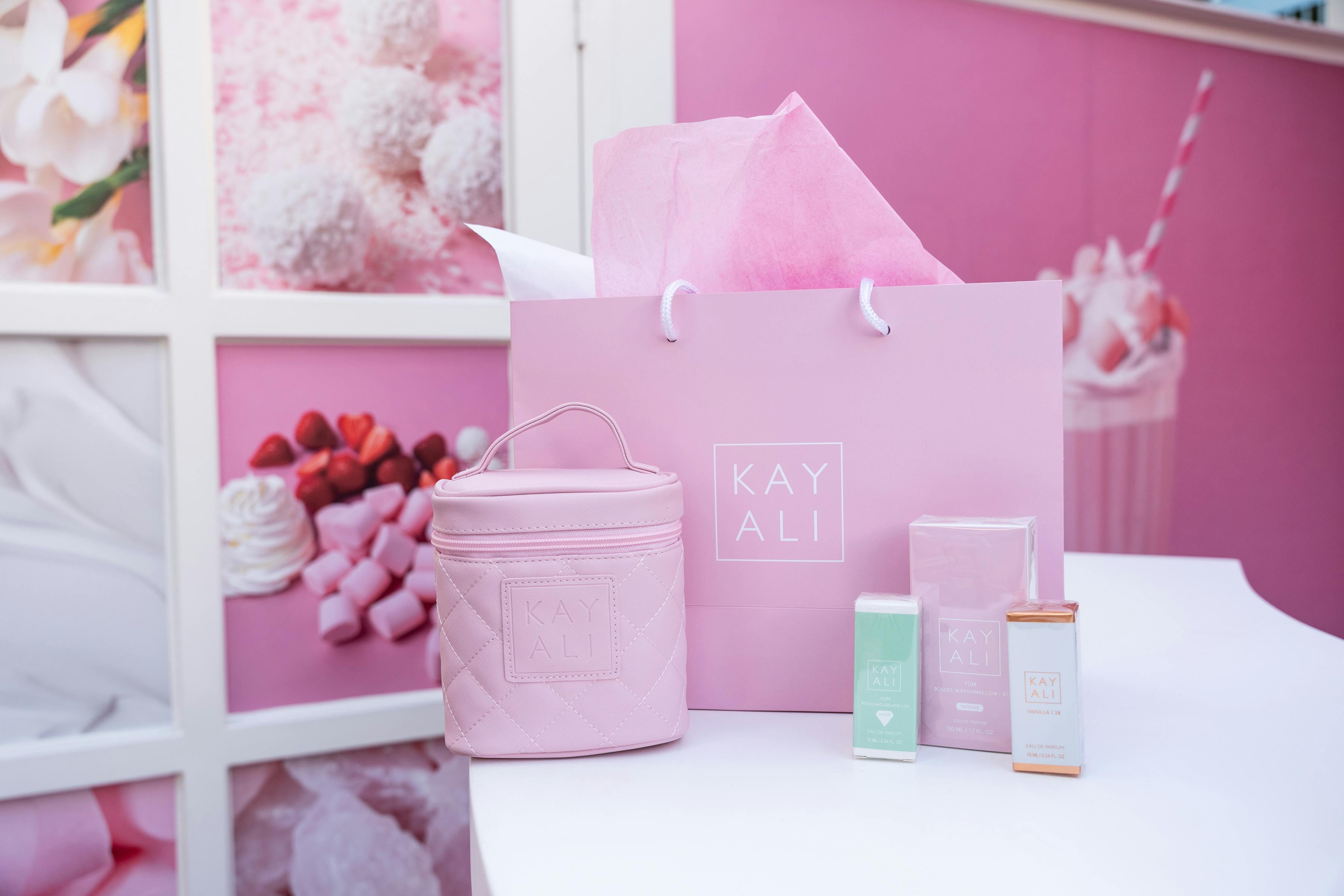 photo-2b24d550-d498-4ebe-9907-9dc5a63f2f86.jpeg?ixlib=rails-2.1.4&w ...