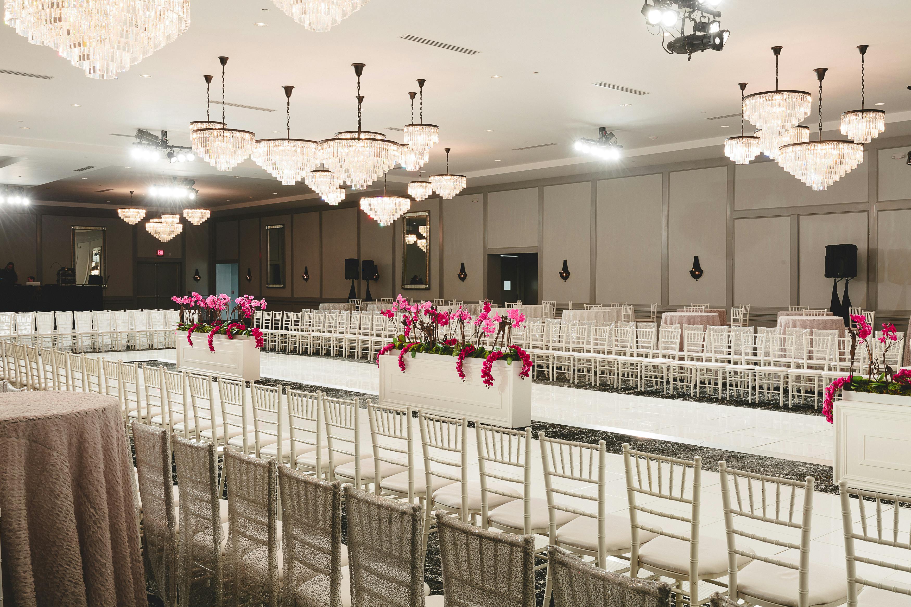 Corporate Event Decor & Floral Ideas | PartySlate