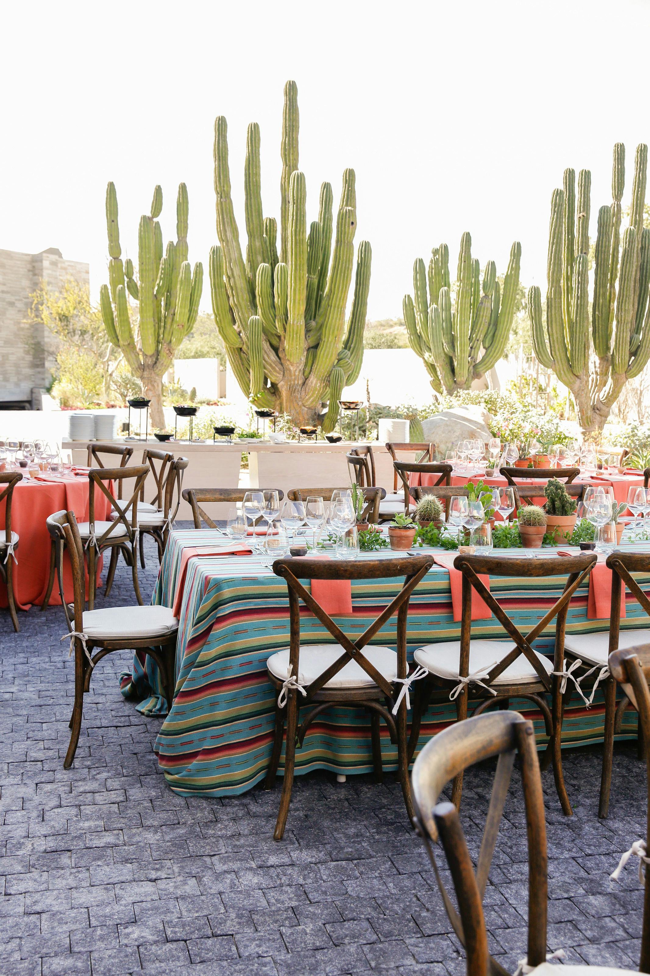 Corporate Event Centerpieces & Tablescapes Ideas | PartySlate