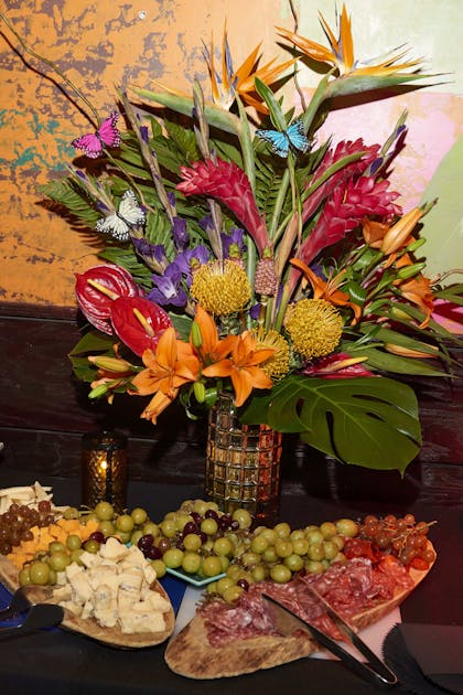 photo-82d40bc4-369d-4940-80ca-b74e7724488a.jpg?ixlib=rails-2.1.4&w=1200 ...