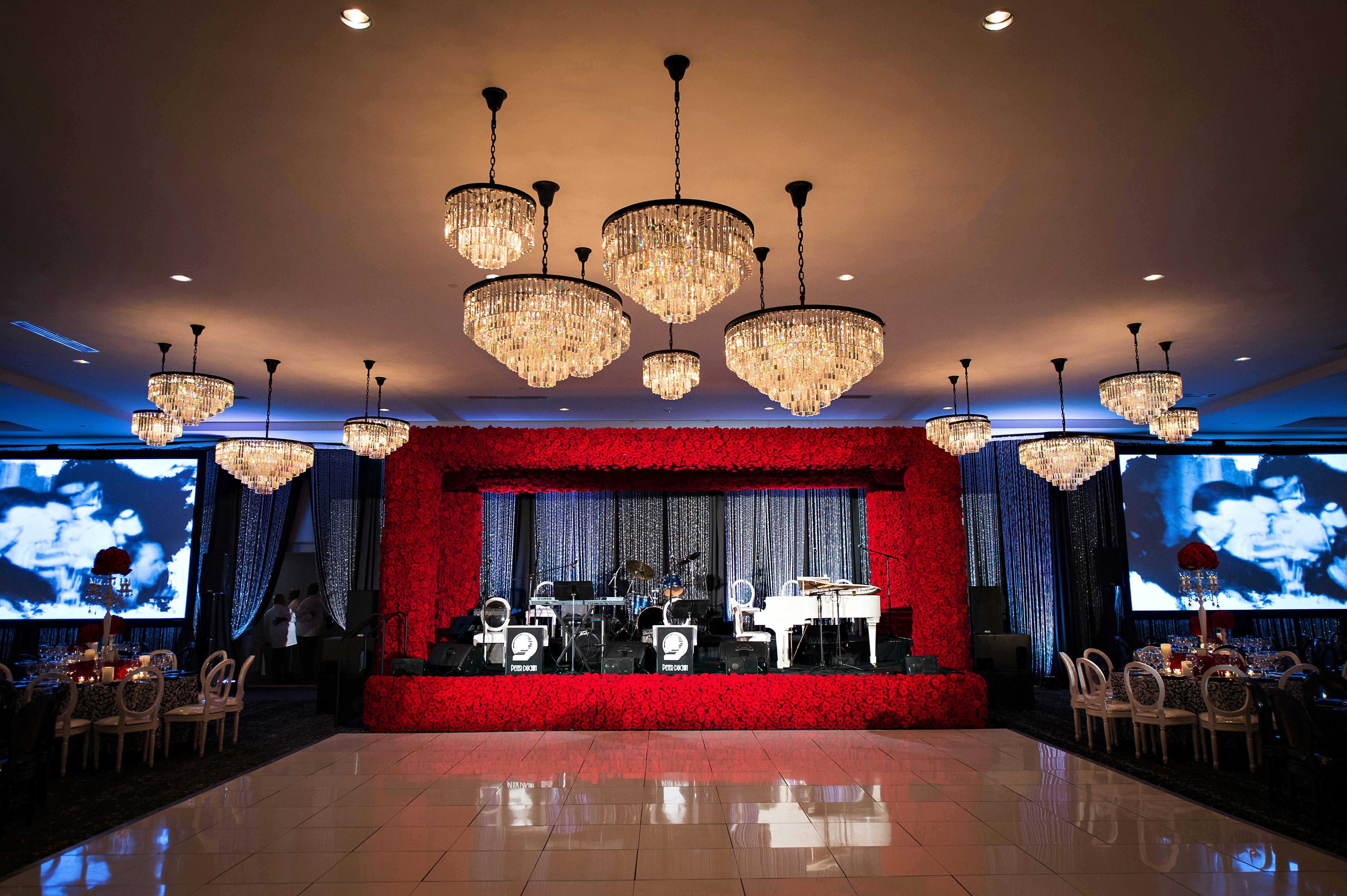 Fundraiser Stage & Backdrop Ideas | PartySlate