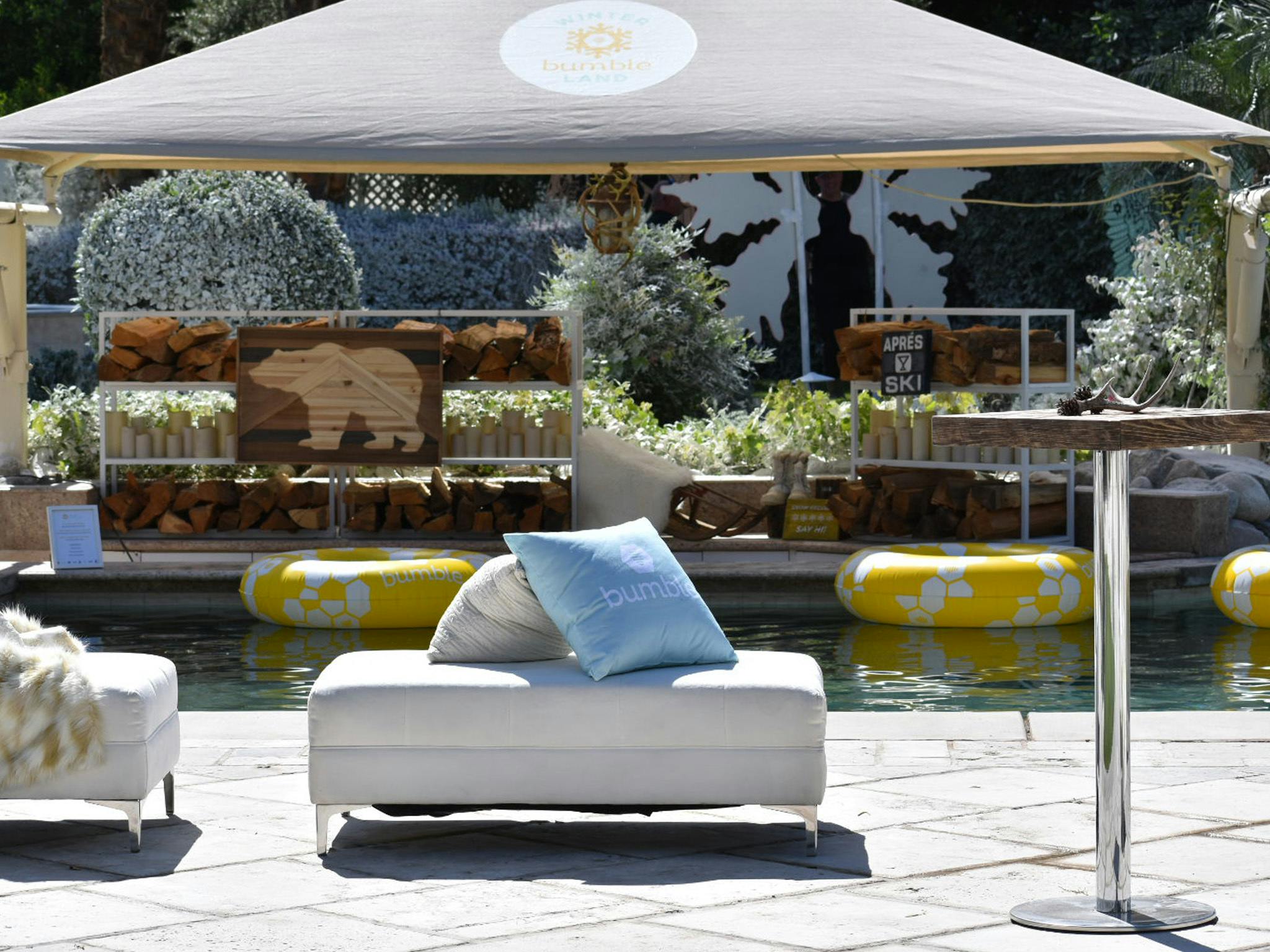 Corporate Event Lounge & Seating Area Ideas | PartySlate