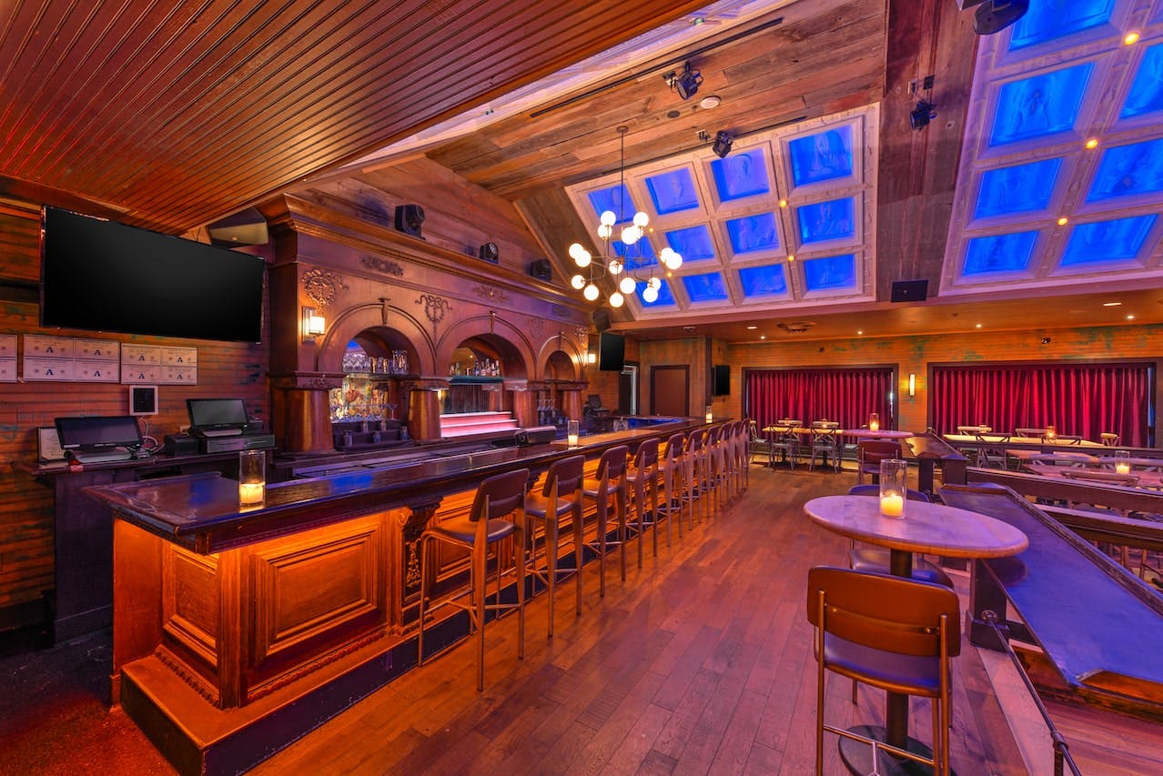 8ceffb28-8cbe-4239-a701-8e85b7704863-B-Side-Bar-min.jpg?ixlib=rails-2.1 ...