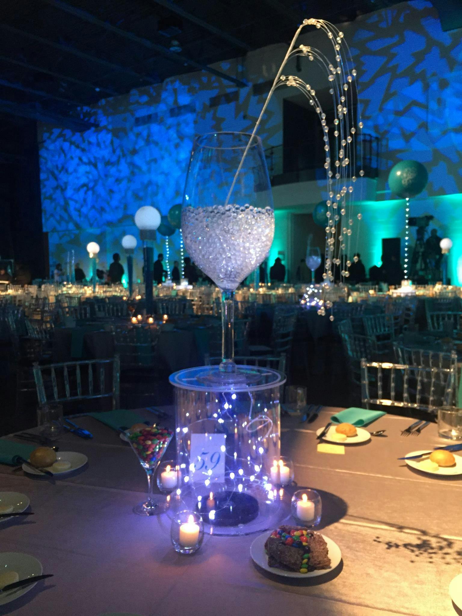 Fundraiser Centerpieces & Tablescapes Ideas | PartySlate
