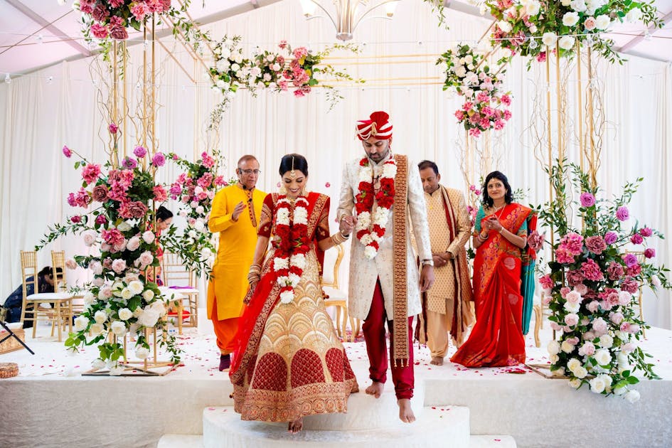 Hindu Wedding Traditions, Plus Real Weddings That Wow - PartySlate